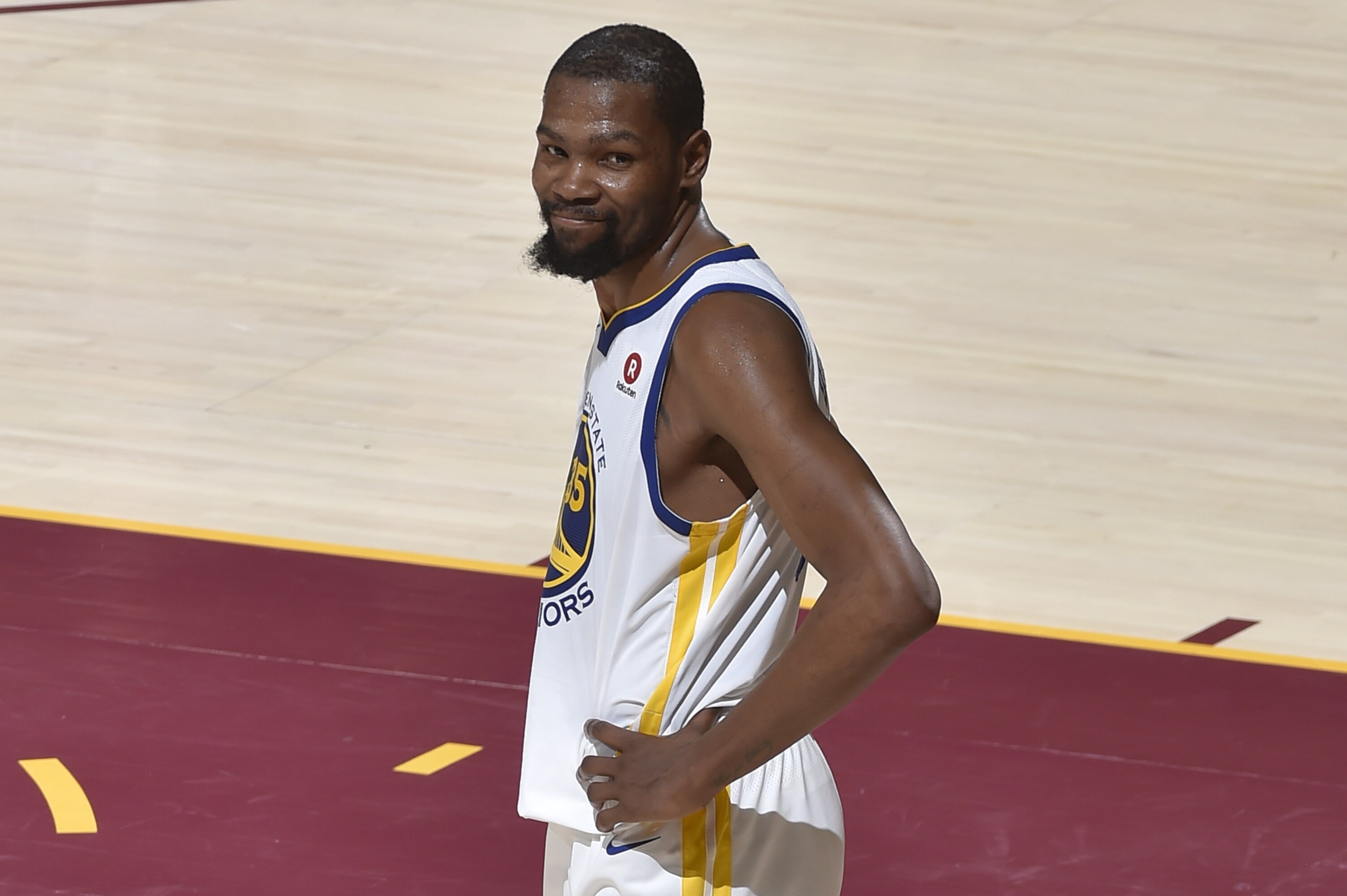 As Steph Struggles, KD Reminds Cavs Why Dubs Are as Unfair as League's ...