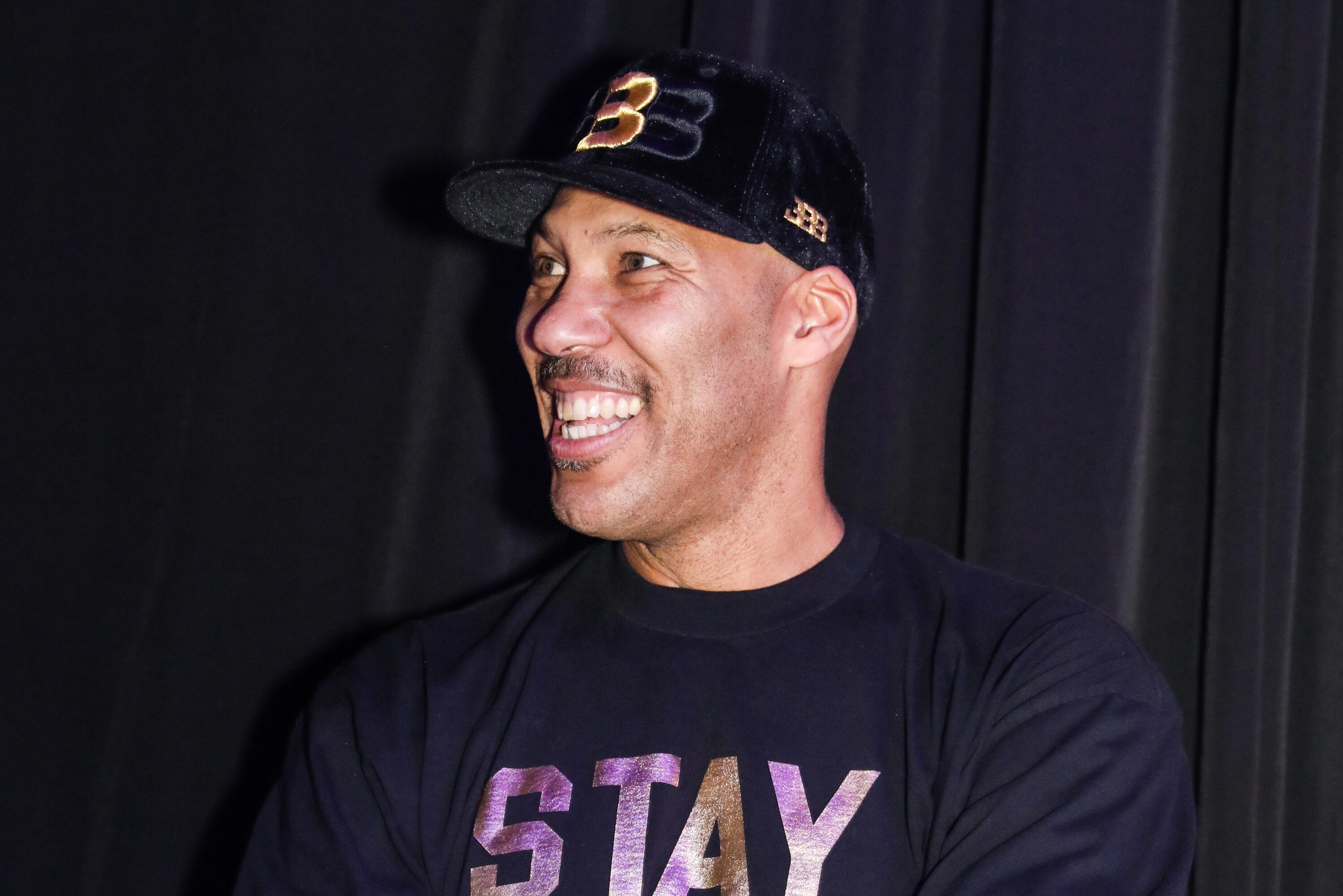 LaVar Ball Says He'd Beat LeBron James 1-on-1, Calls Lakers Star 'Too Weak'