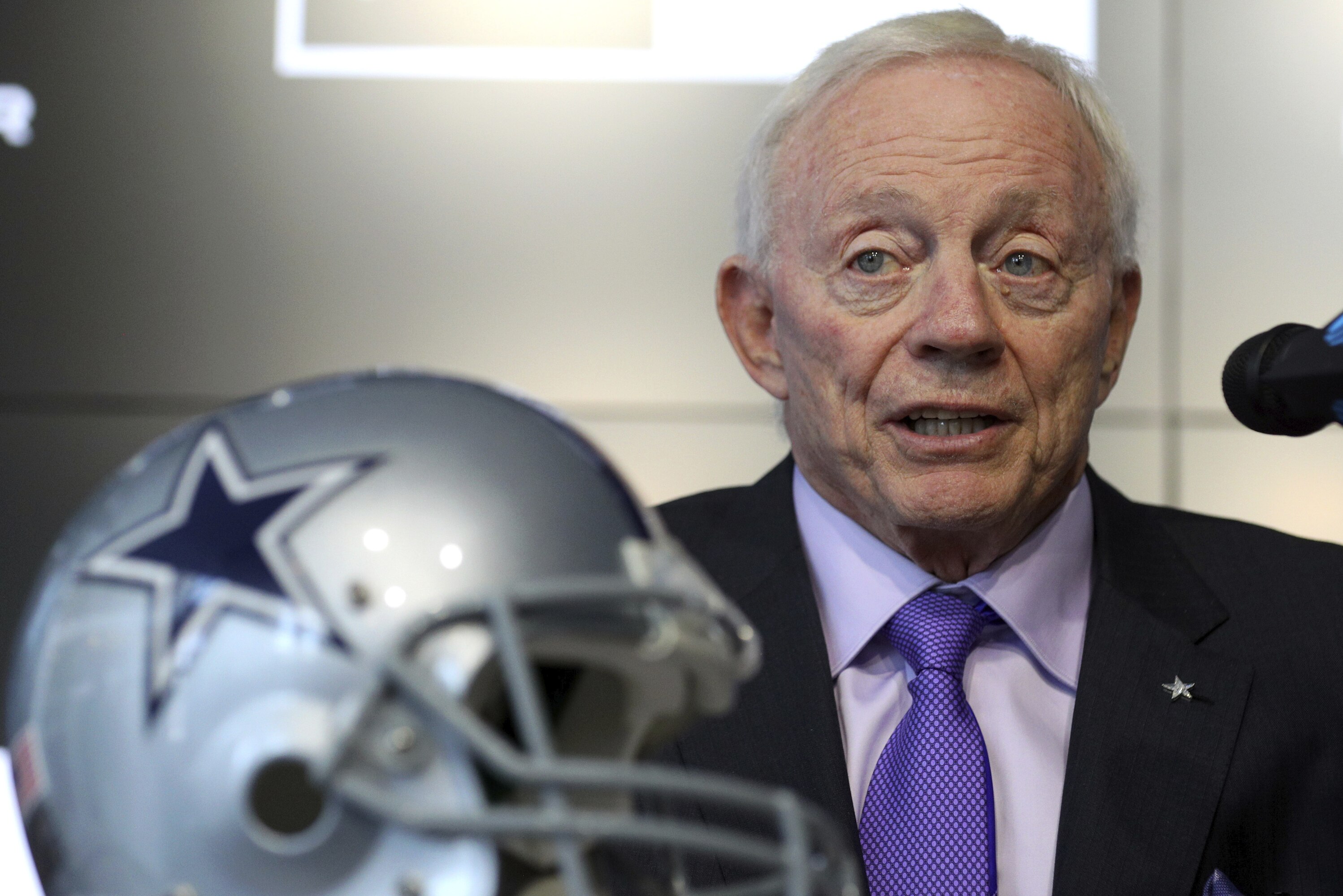 Cowboys, Manchester United Top 2018 Forbes List of Most Valuable Sports ...
