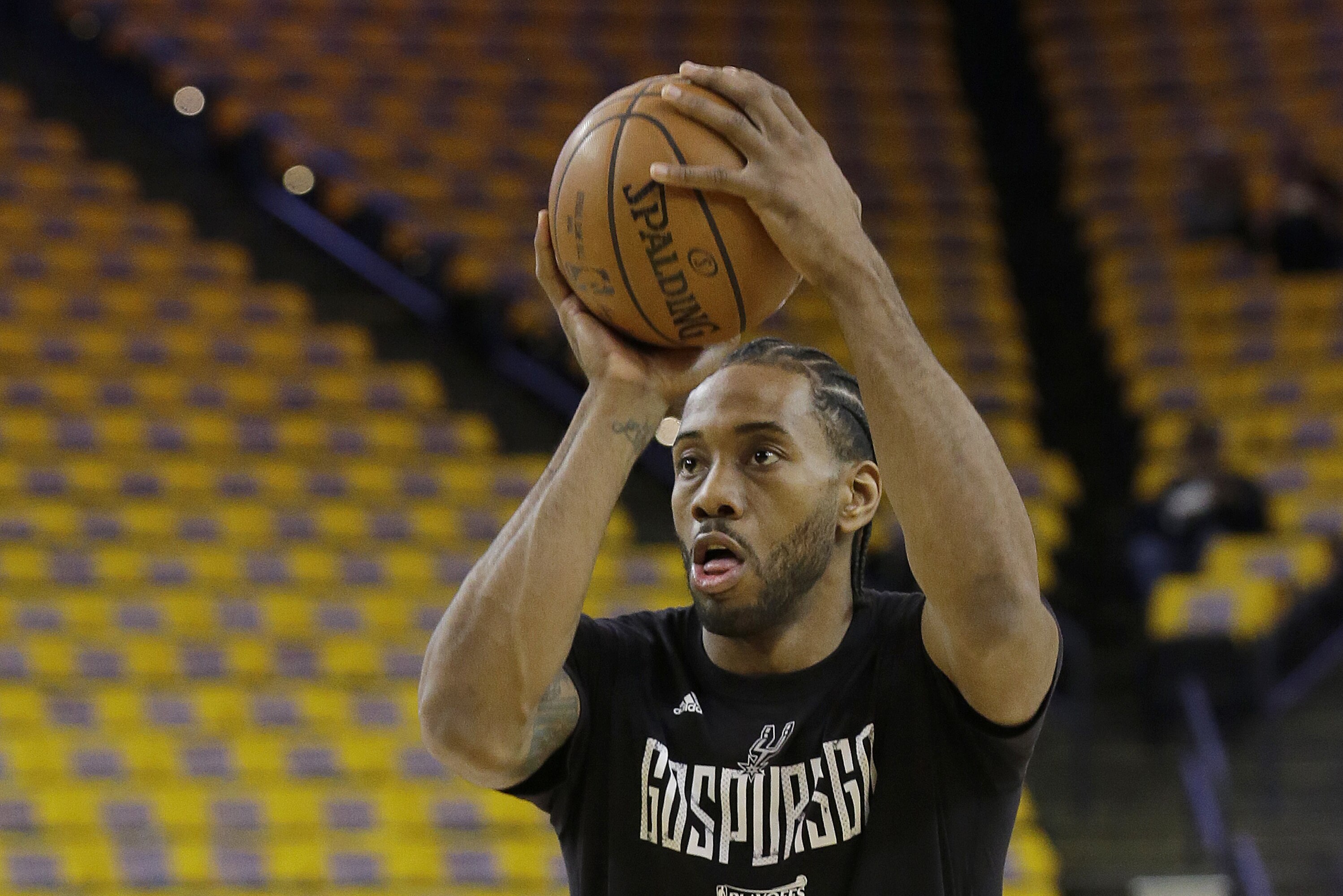 Report: Raptors Hire Kawhi Leonard's Friend Jeremy Castleberry from Spurs