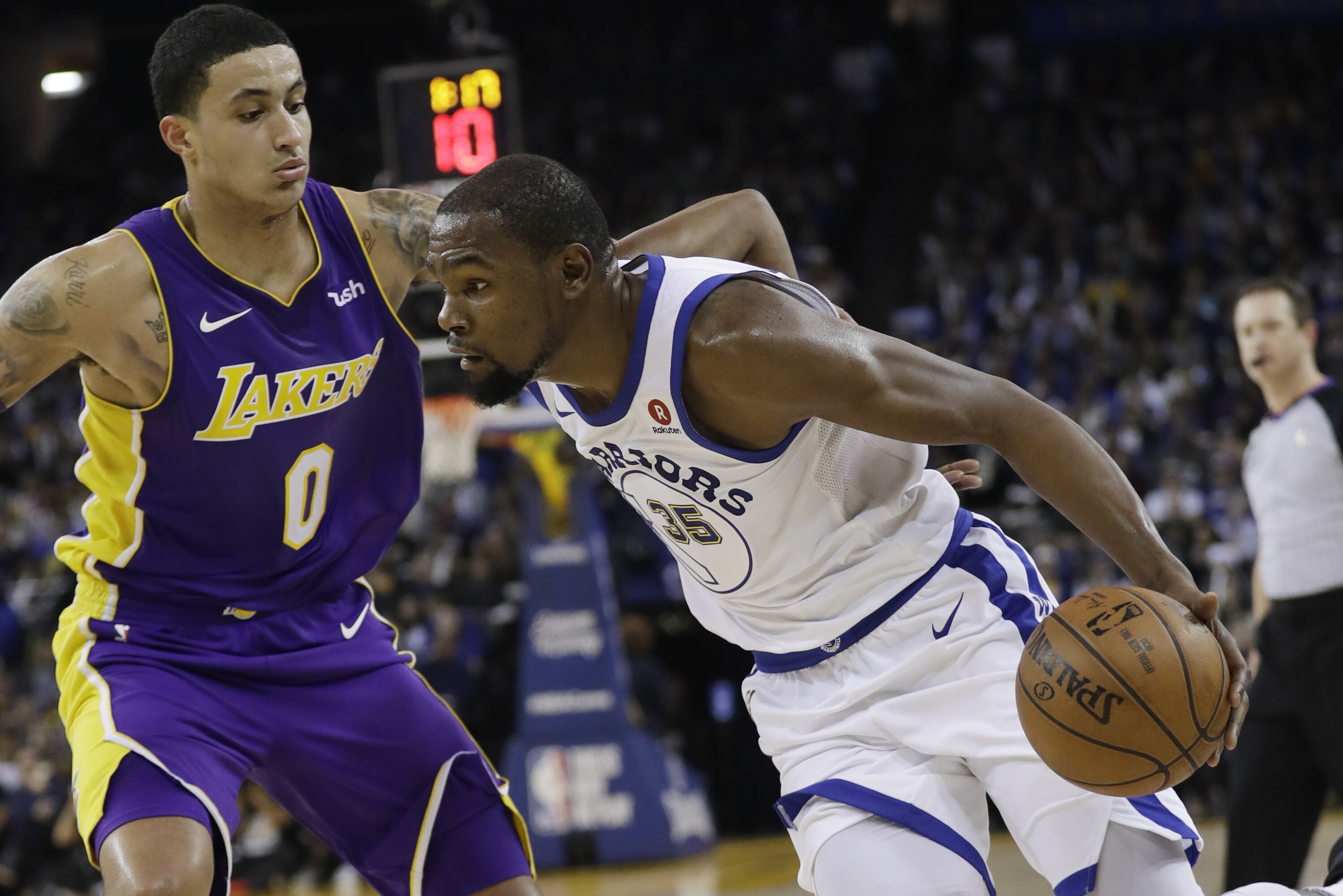 Warriors, Lakers Most Expensive NBA Tickets on Average in Secondary Market
