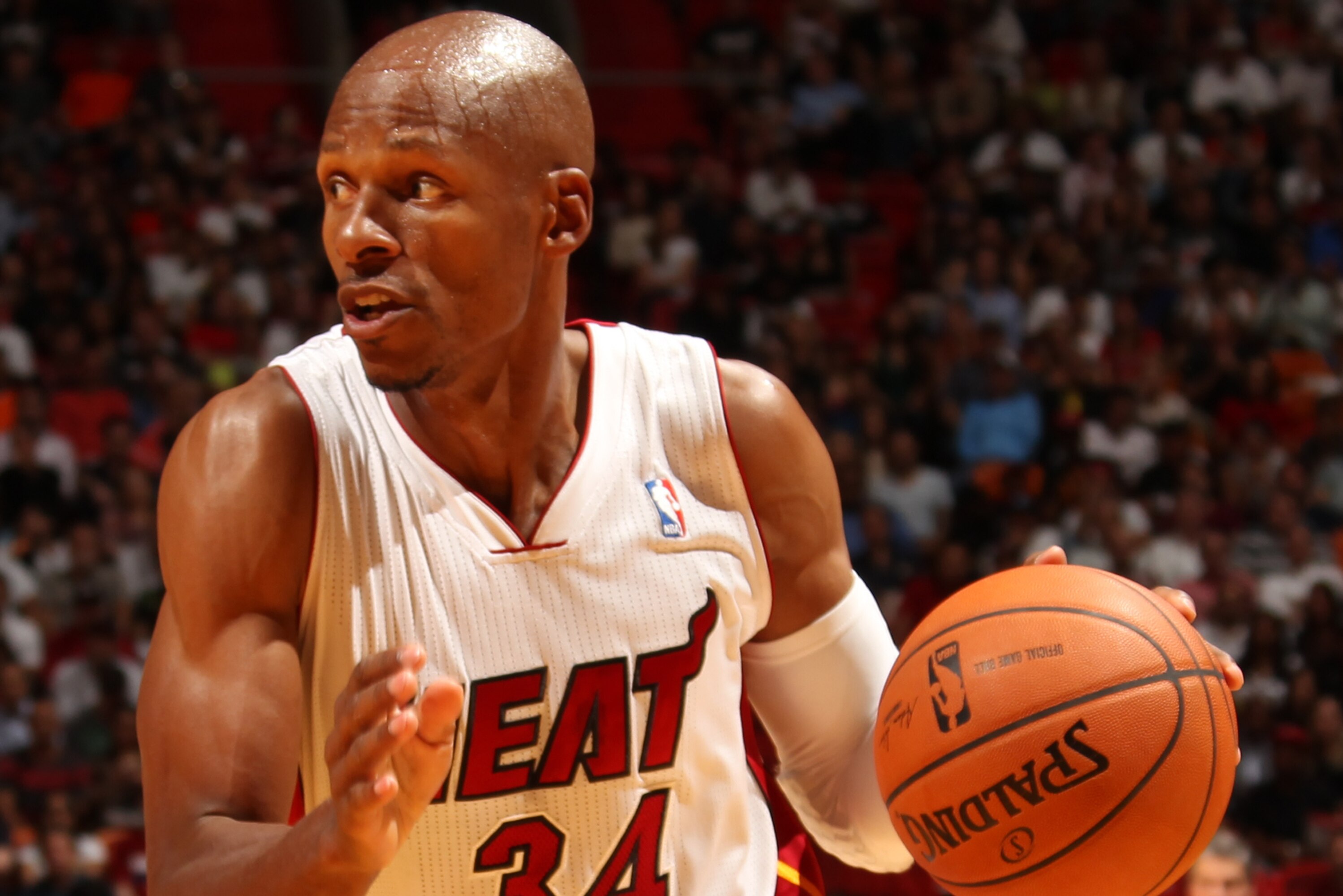 Video: Watch Ray Allen's No. 34 Jersey Be Retired by UConn