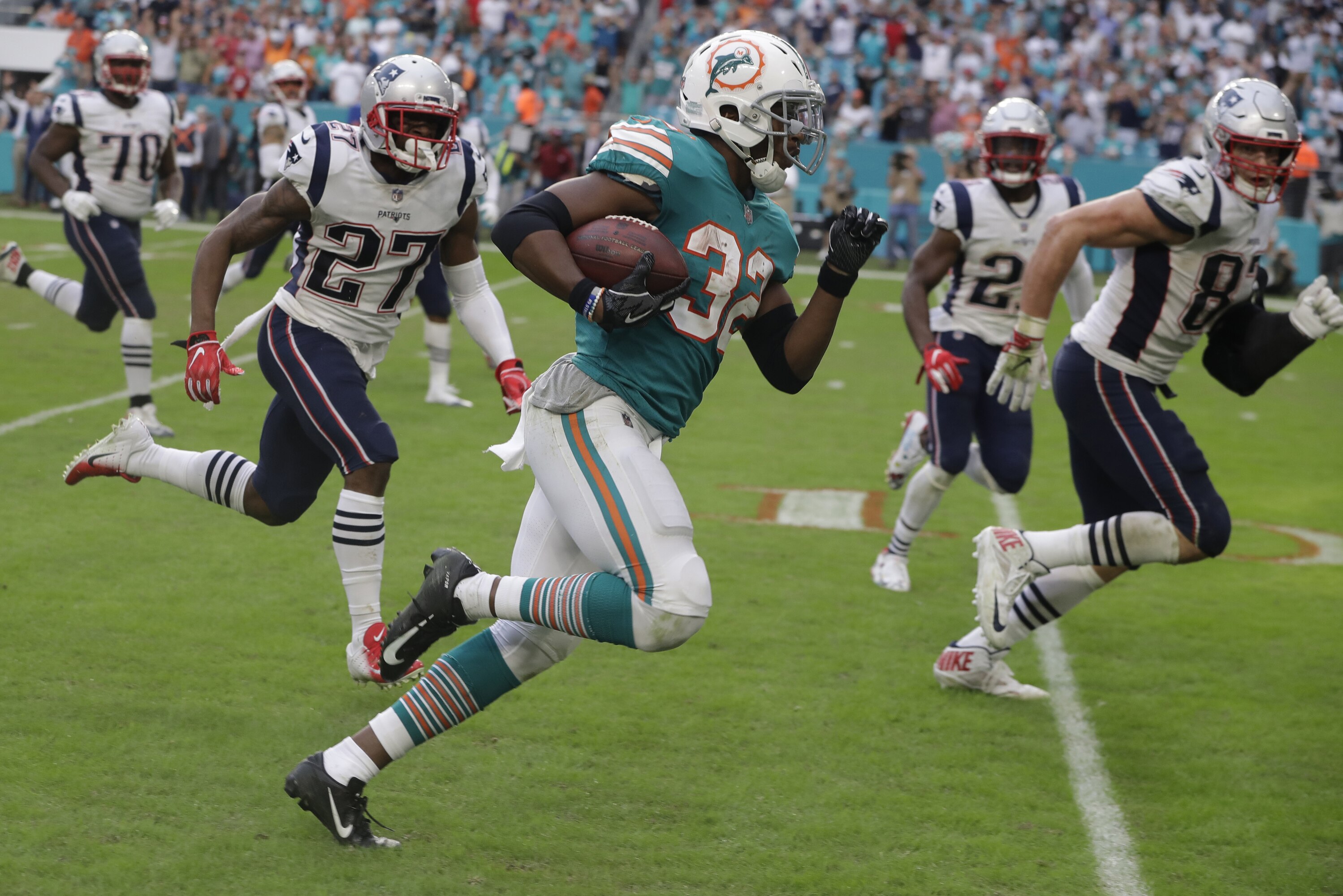 Look: Dolphins Unveil Throwback Uniforms to Be Worn vs. Patriots in Week 2