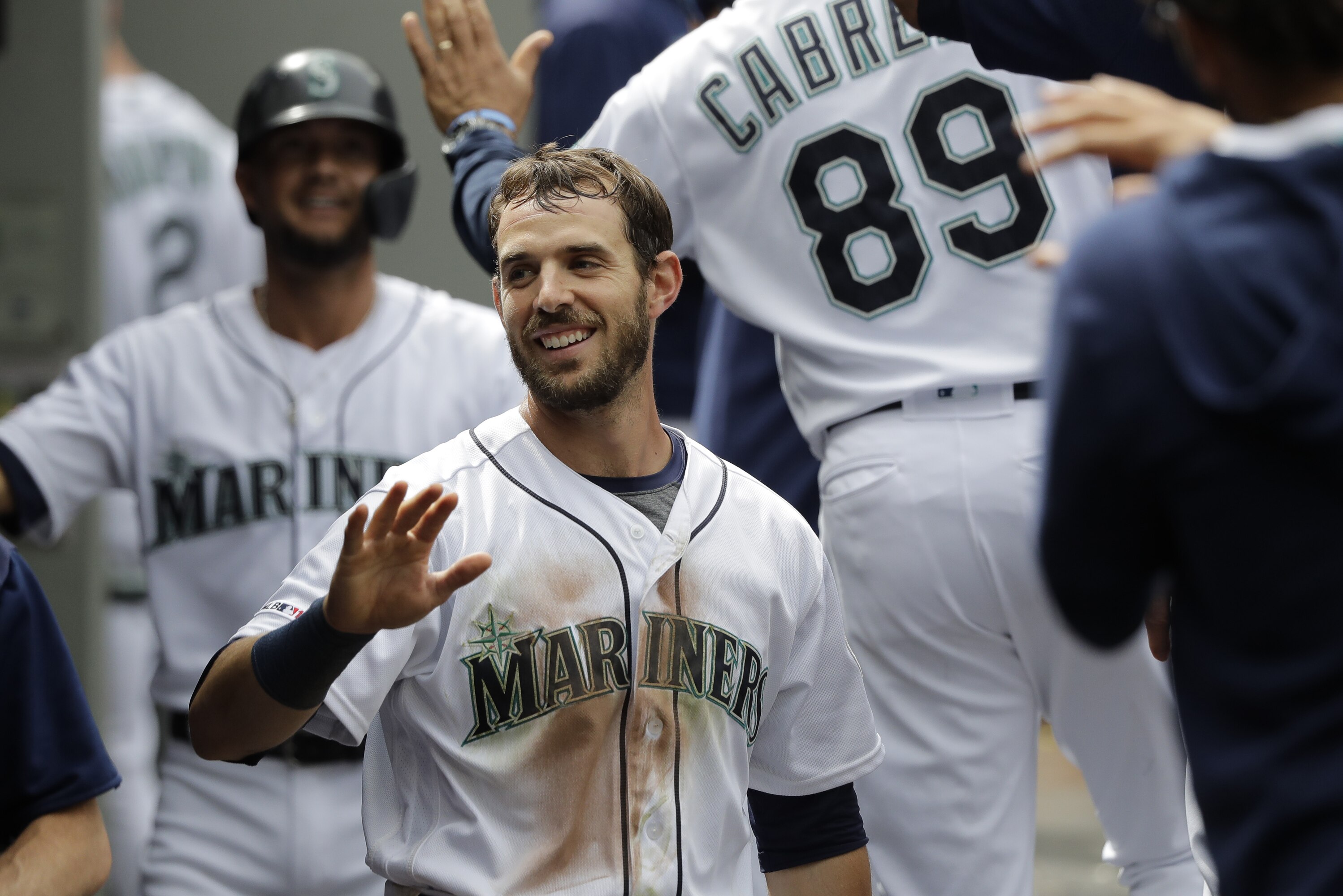 Dodgers News: Kristopher Negron Traded to LA; Mariners Receive Daniel ...