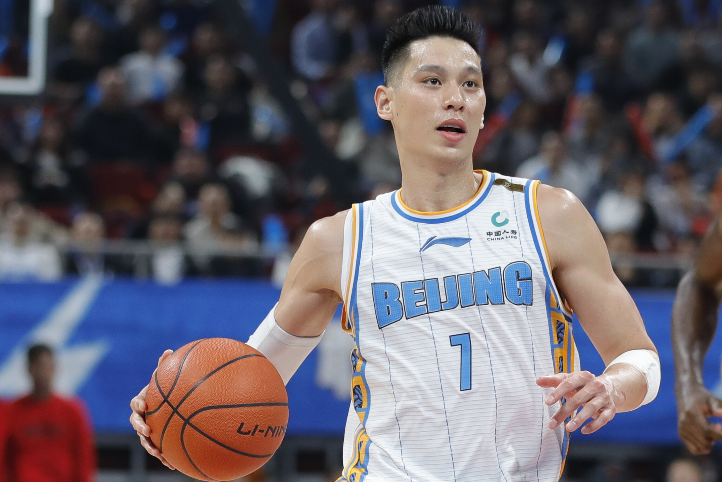 Jeremy Lin Drops 27 Points as Beijing Ducks Defeat QingDao Eagles