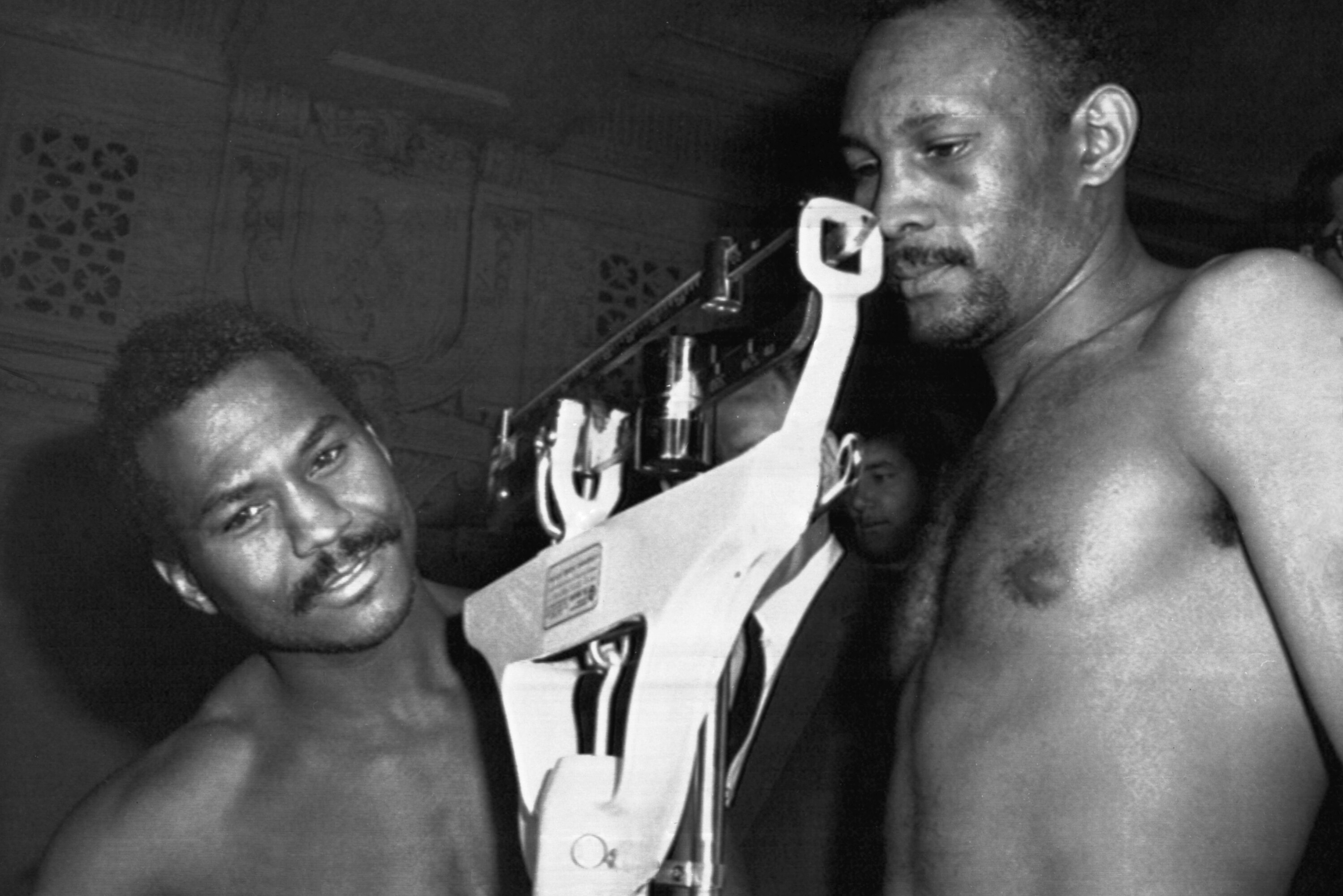 Curtis Cokes, Hall of Fame Welterweight Boxer, Dies at Age 82