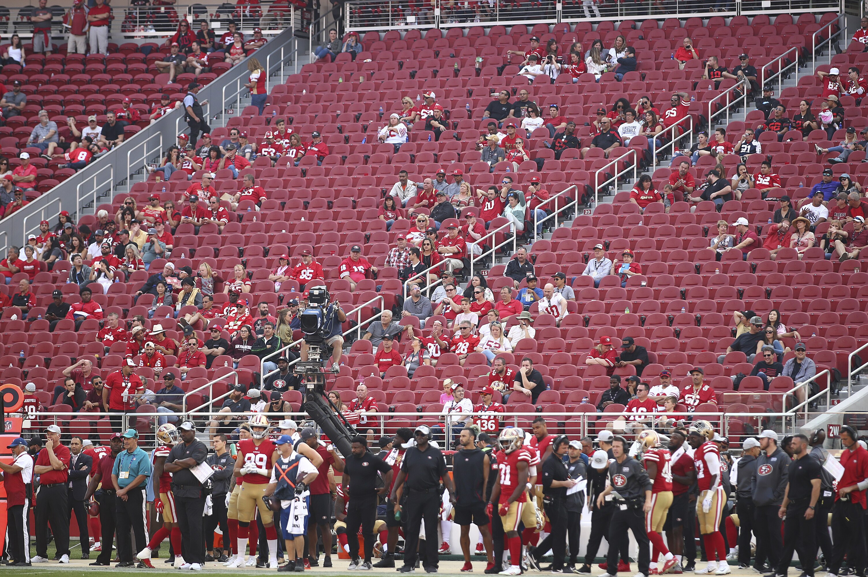NFL Announces Fans Will Be Required to Wear Masks to Games Amid Pandemic