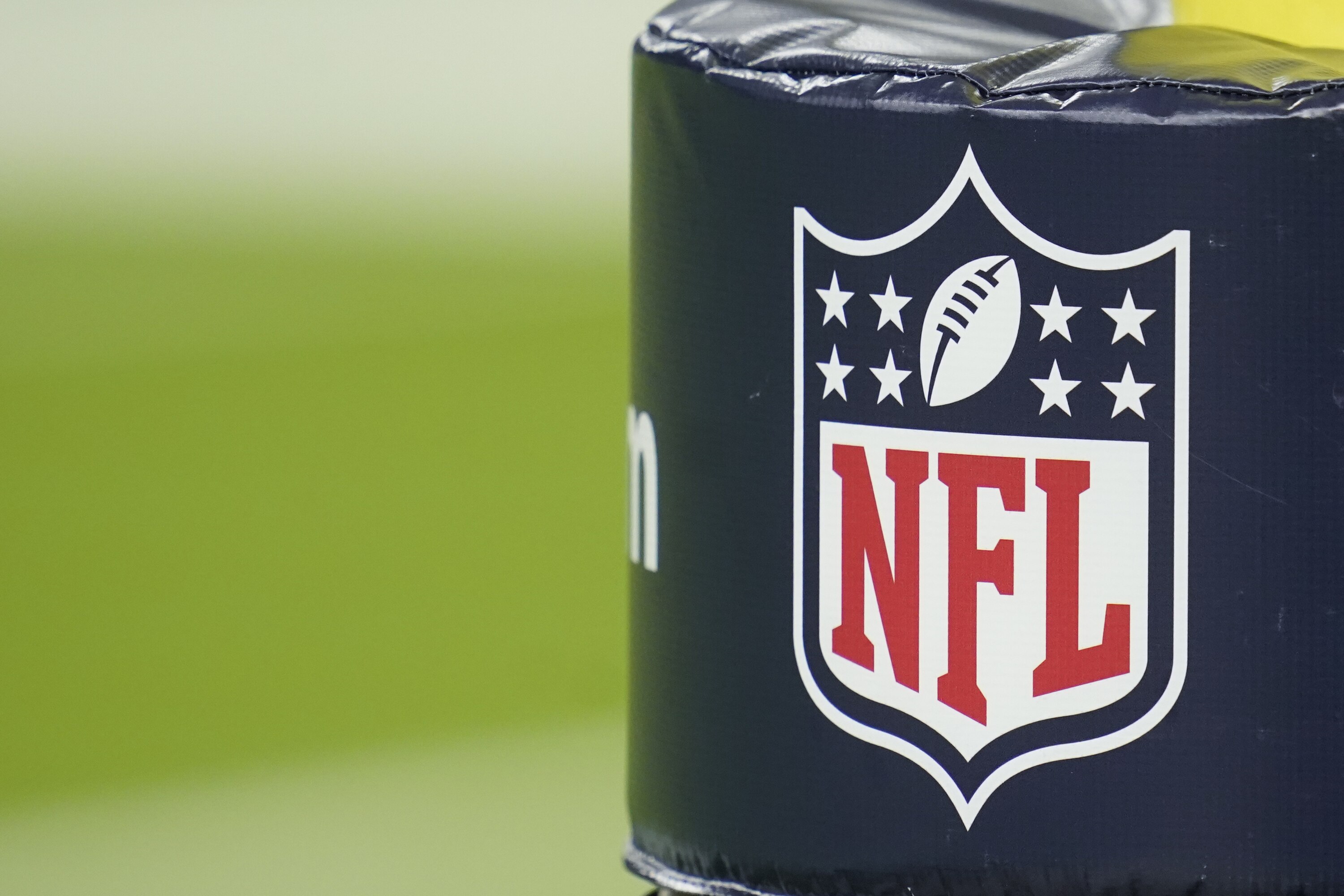NFL Sends Memo Outlining Enhanced Protocols After COVID-19 Outbreak in ...