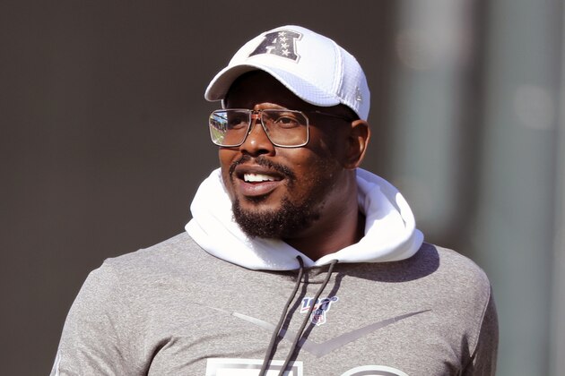 Von Miller Talks Broncos, Call of Duty, USAA Salute to Service in B/R ...