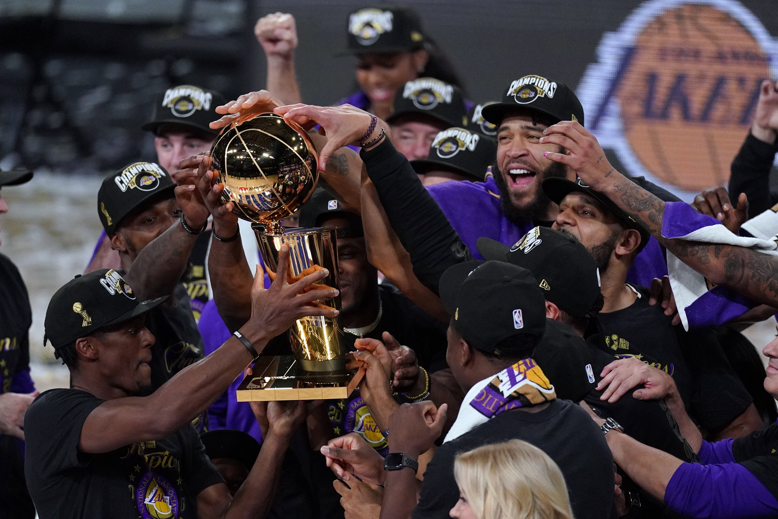 Lakers Win 2020 NBA Finals: Score, Celebration Highlights and Twitter ...