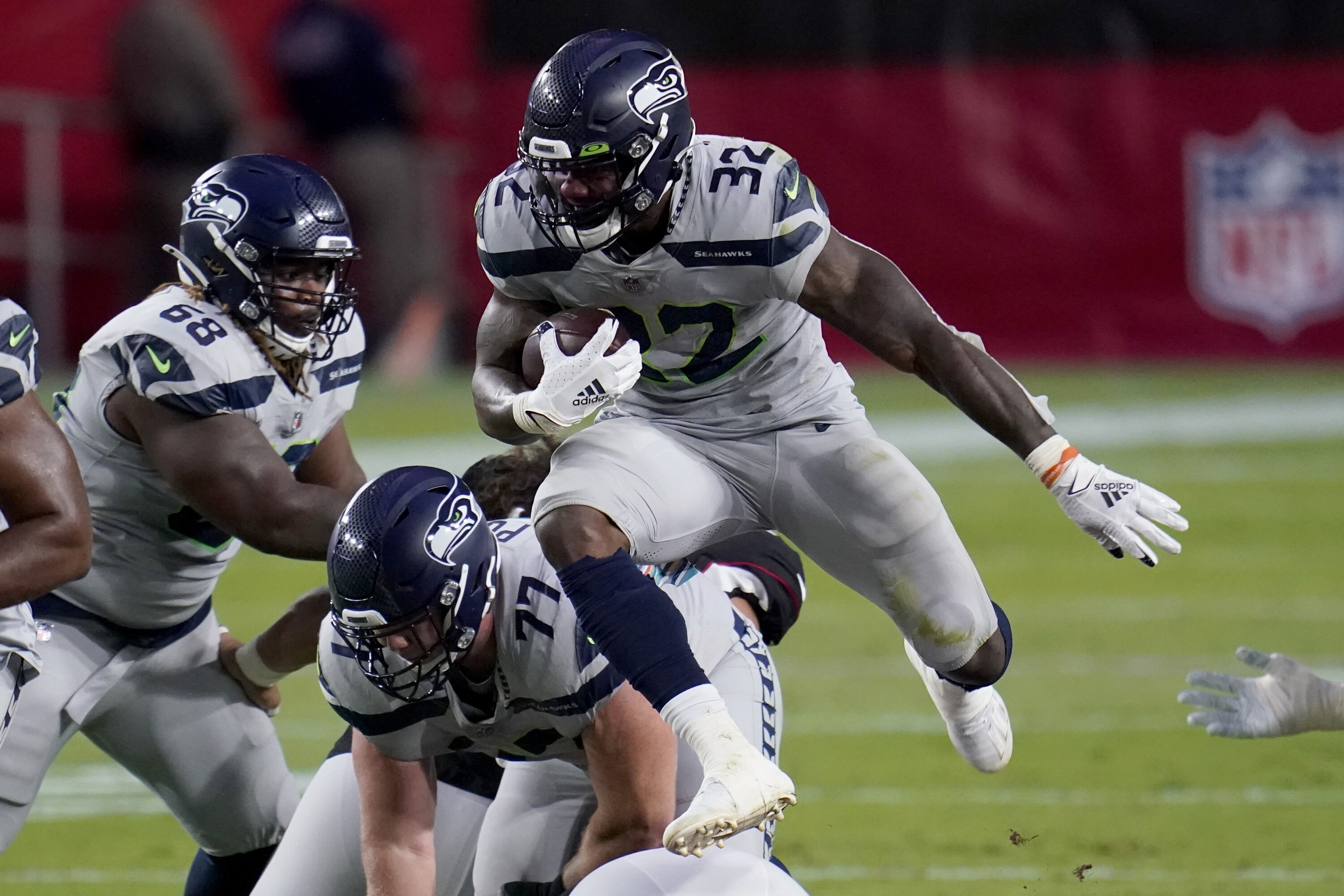 Chris Carson's Foot Injury Diagnosed as Sprain; Seahawks RB Will ...