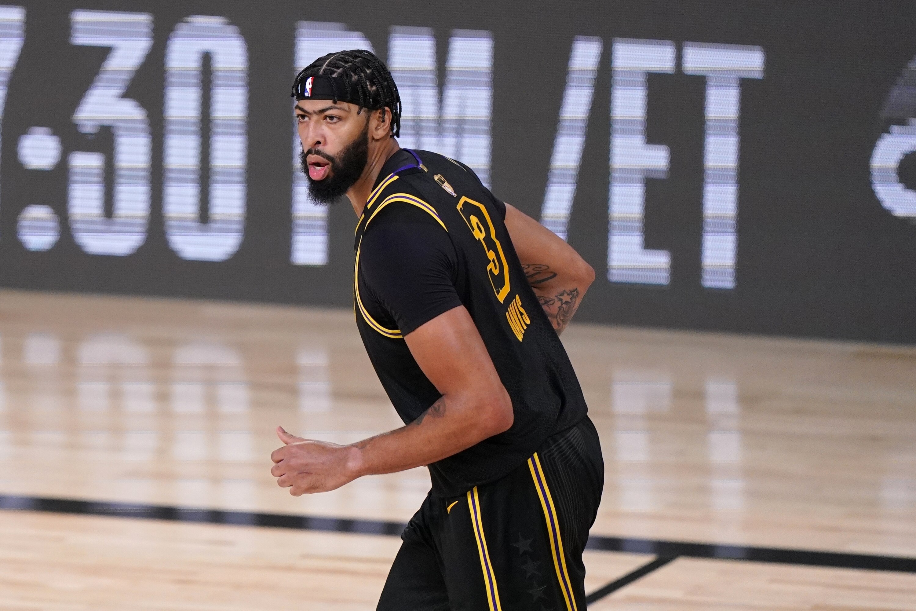 Anthony Davis Comments on Calf Injury After Return in Lakers' Loss to ...