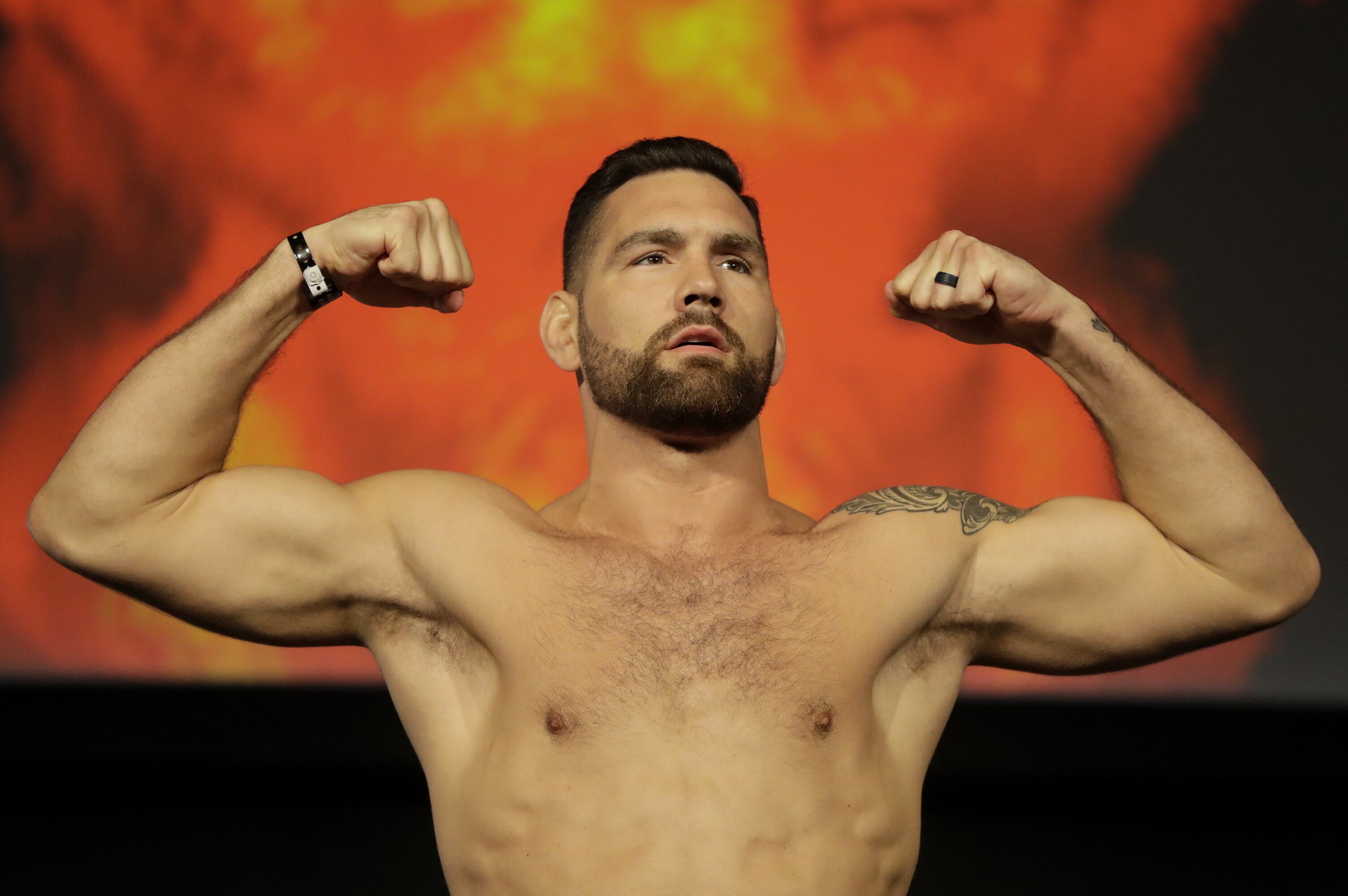 Chris Weidman's Wife Marivi Says UFC Fighter's Surgery on Leg Injury ...