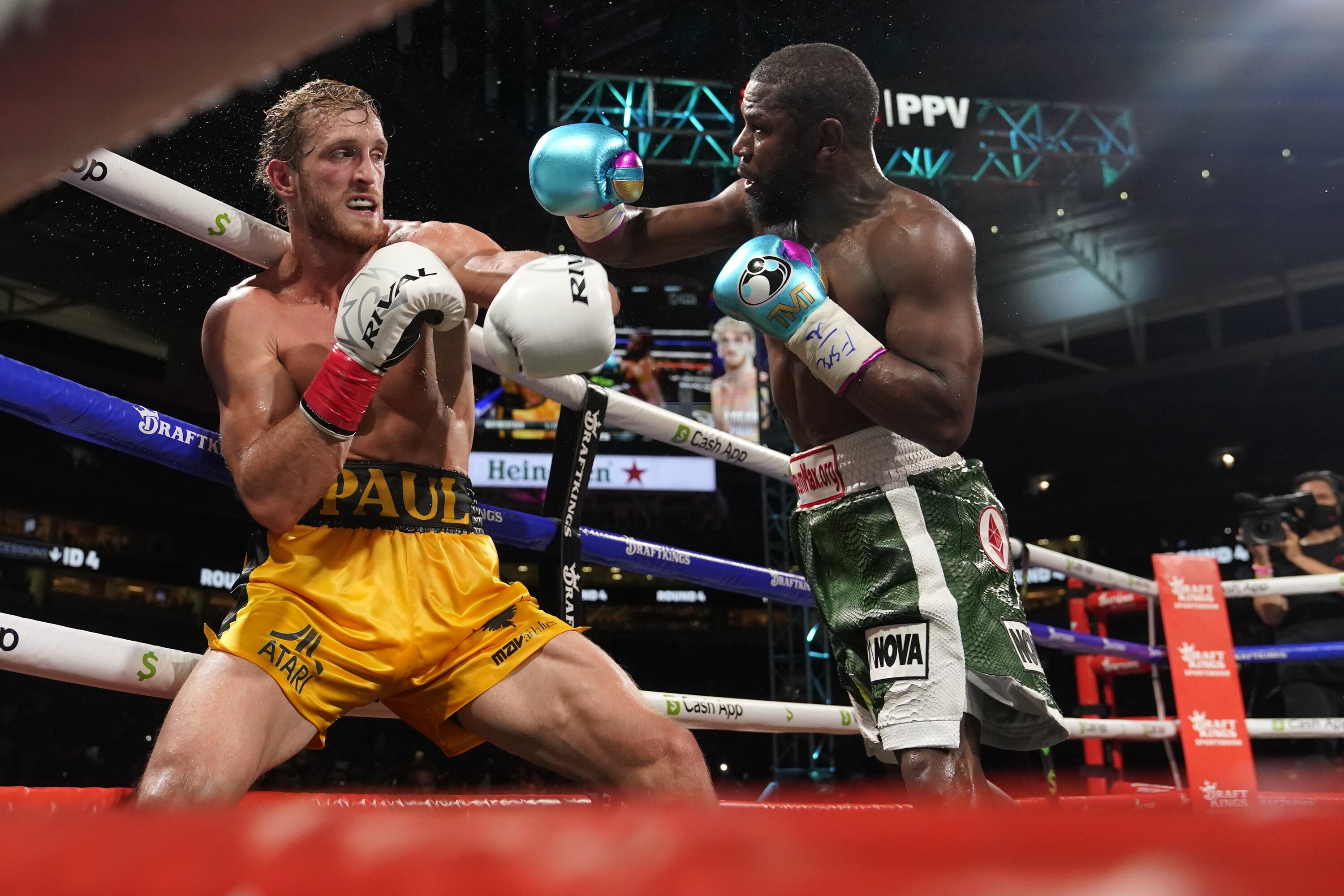 Mayweather vs. Paul Purse: Prize Money Payouts After Main Event Fight