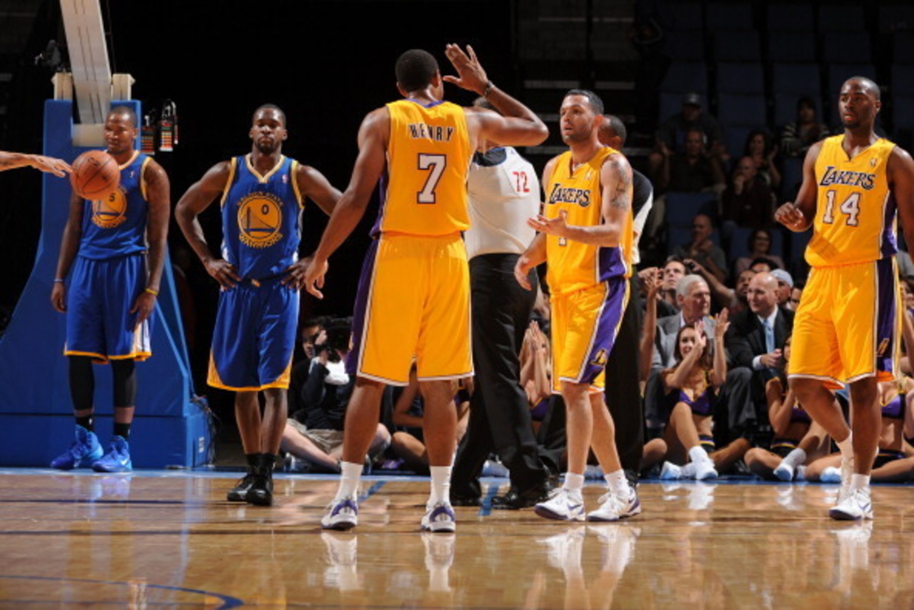 5 Ways for LA Lakers to Pick Up Scoring Slack from Kobe Bryant's Absence