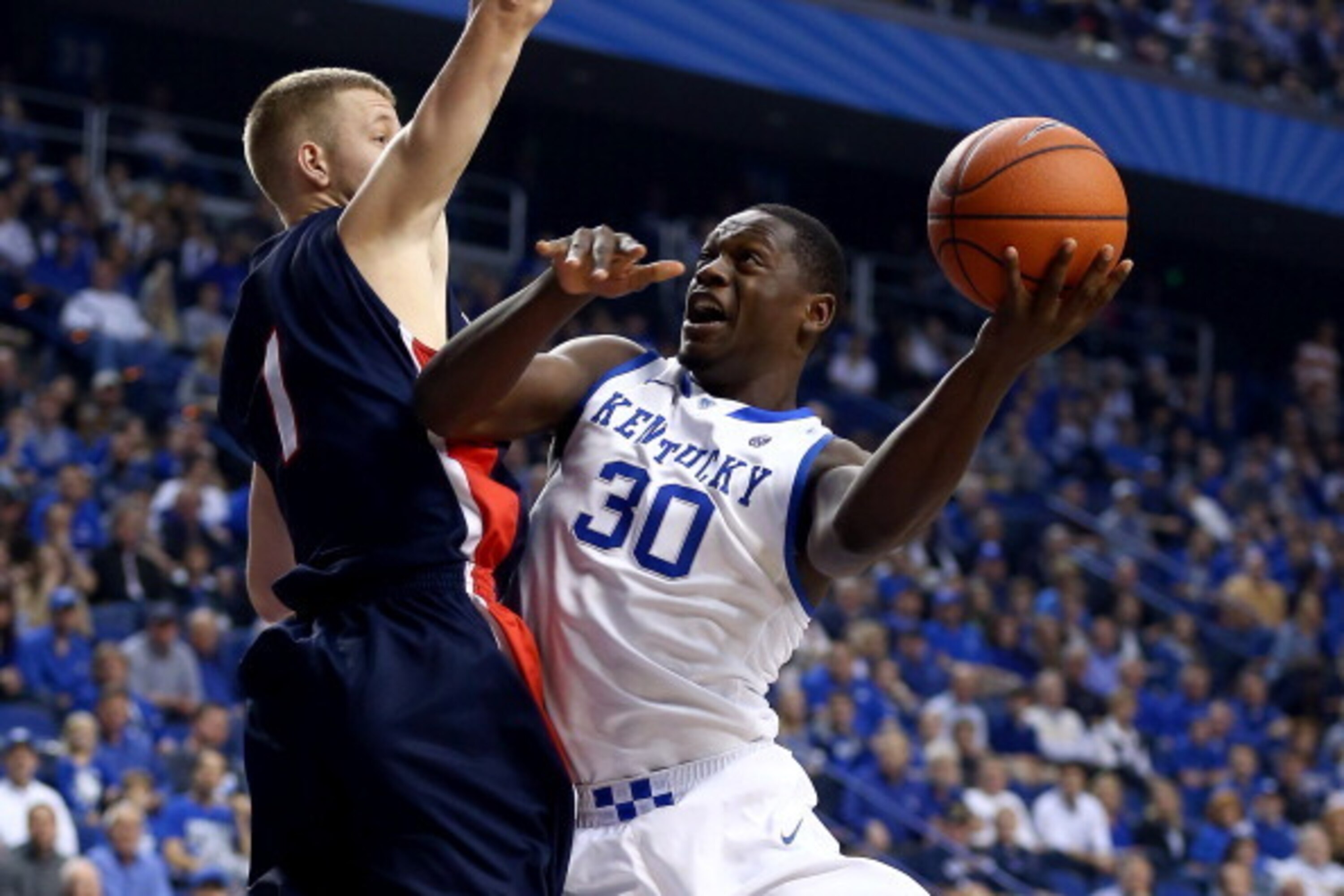 Every Top 25 College Basketball Team's Bread-and-Butter Play