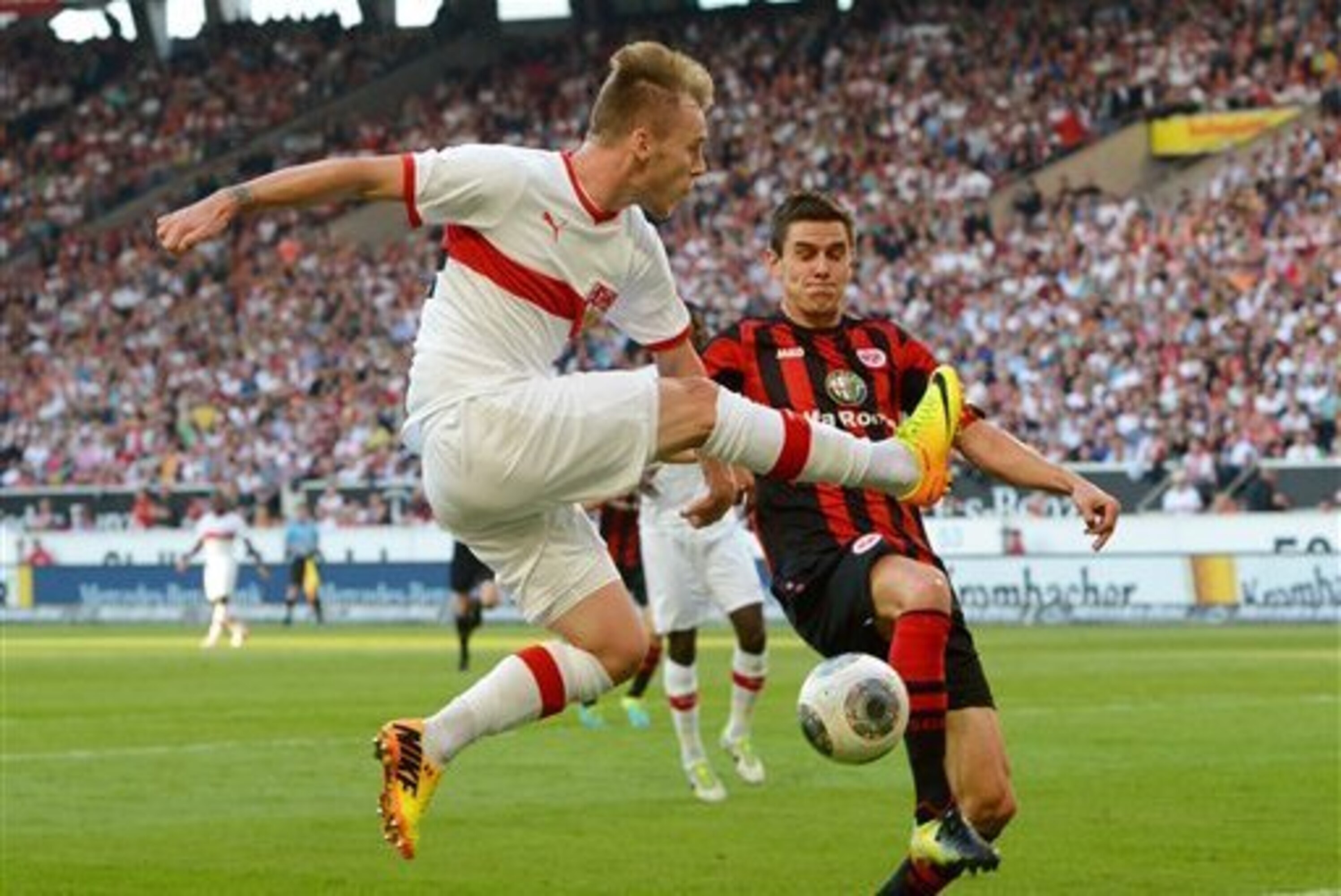 Stuttgart, Barcelona and the Biggest World Football Blunders of the Weekend