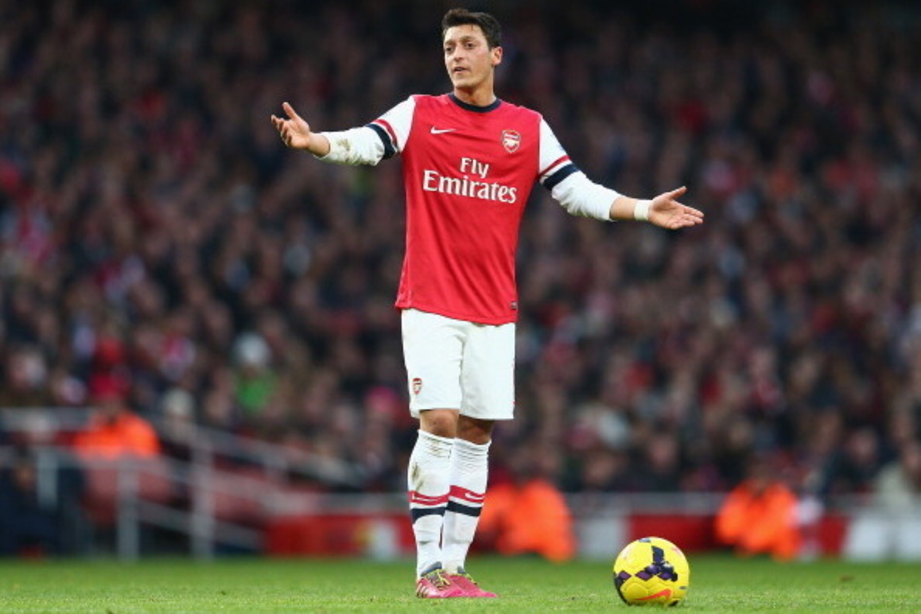 Solutions to Getting Arsenal's Mesut Ozil Back to Form
