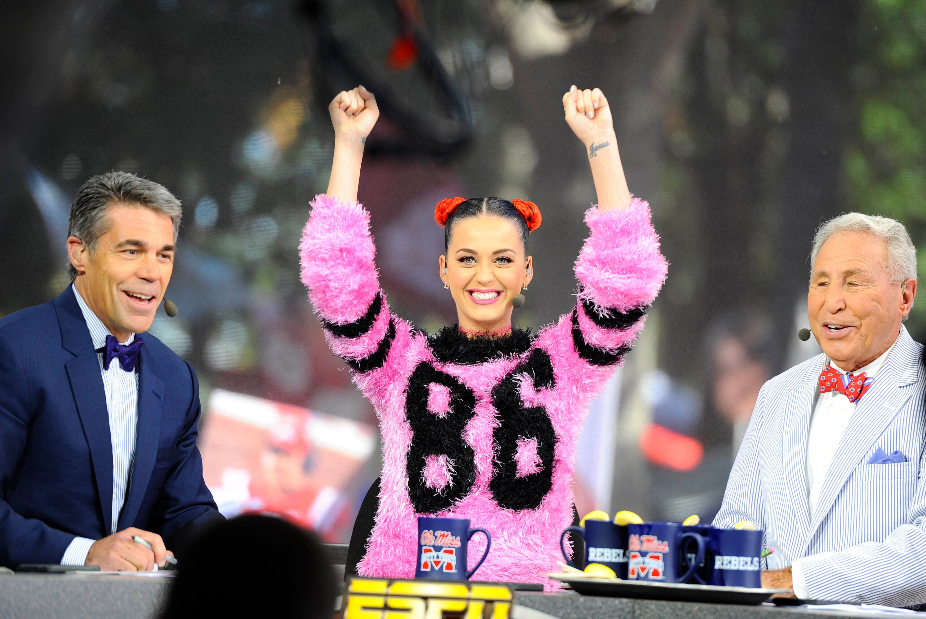 Best and Worst of Celebrity Sports Fans Right Now