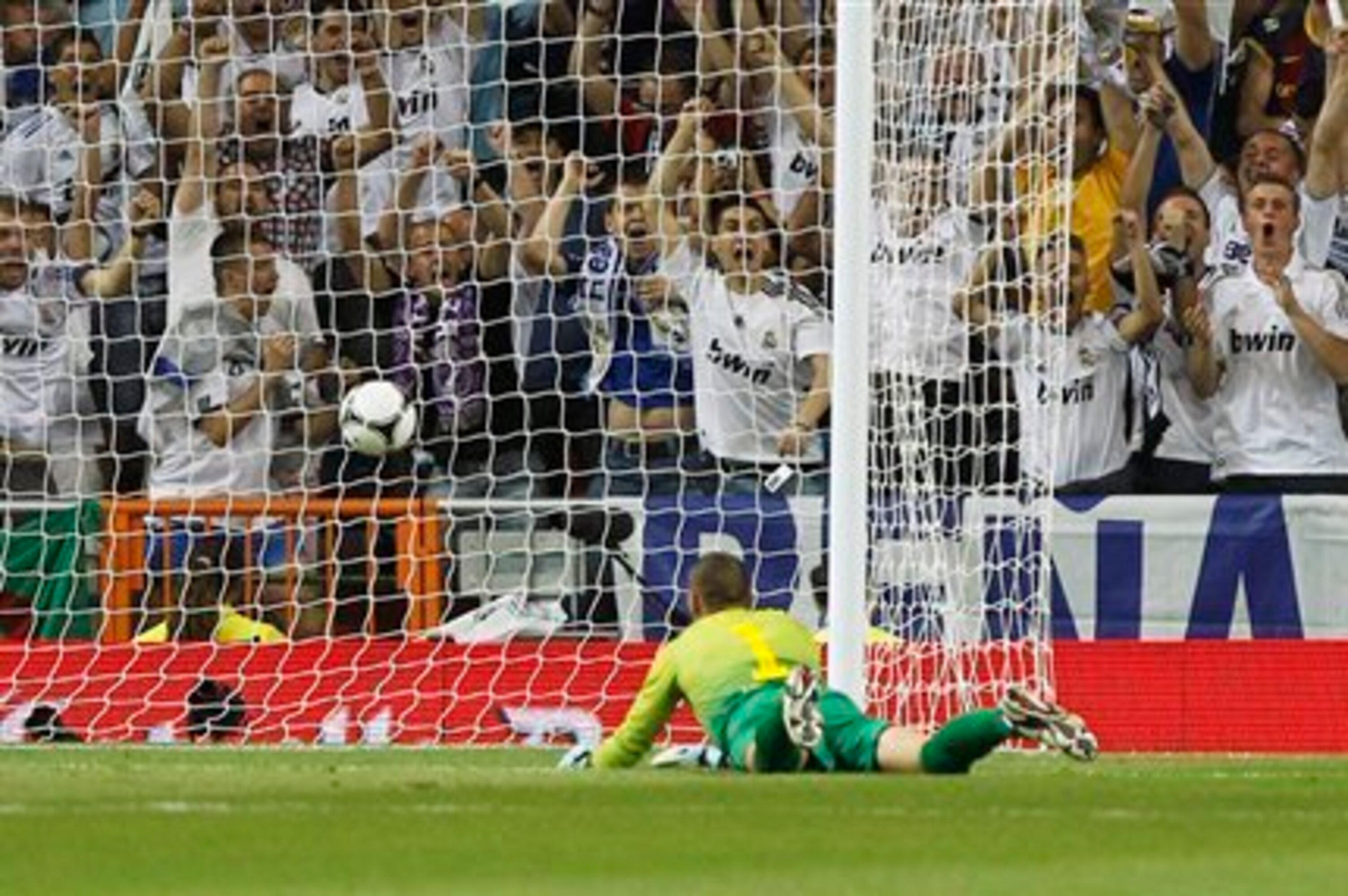 10 Barcelona Flops in the El Clasico Heat