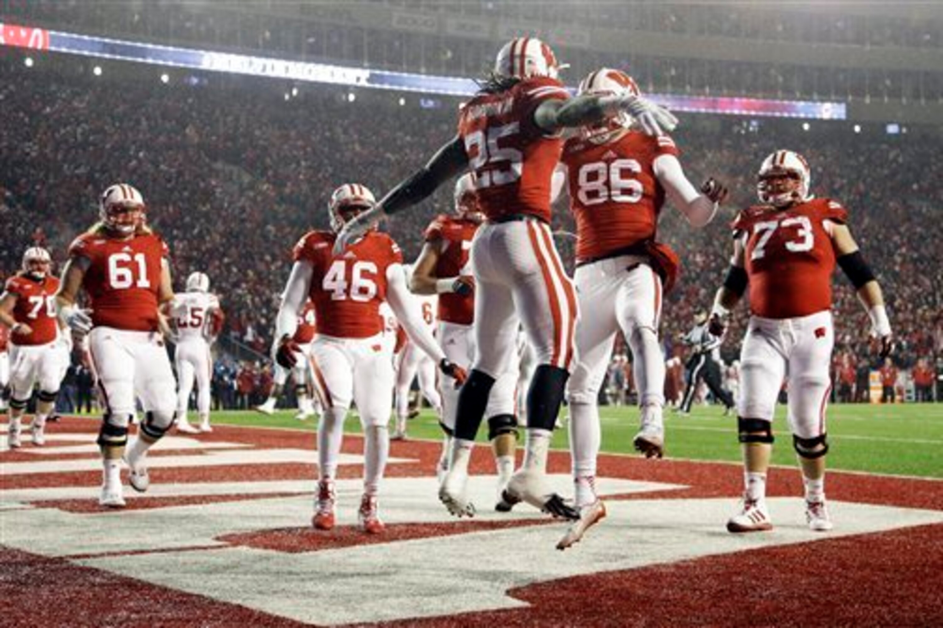 Wisconsin Badgers vs. Iowa Hawkeyes Complete Game Preview