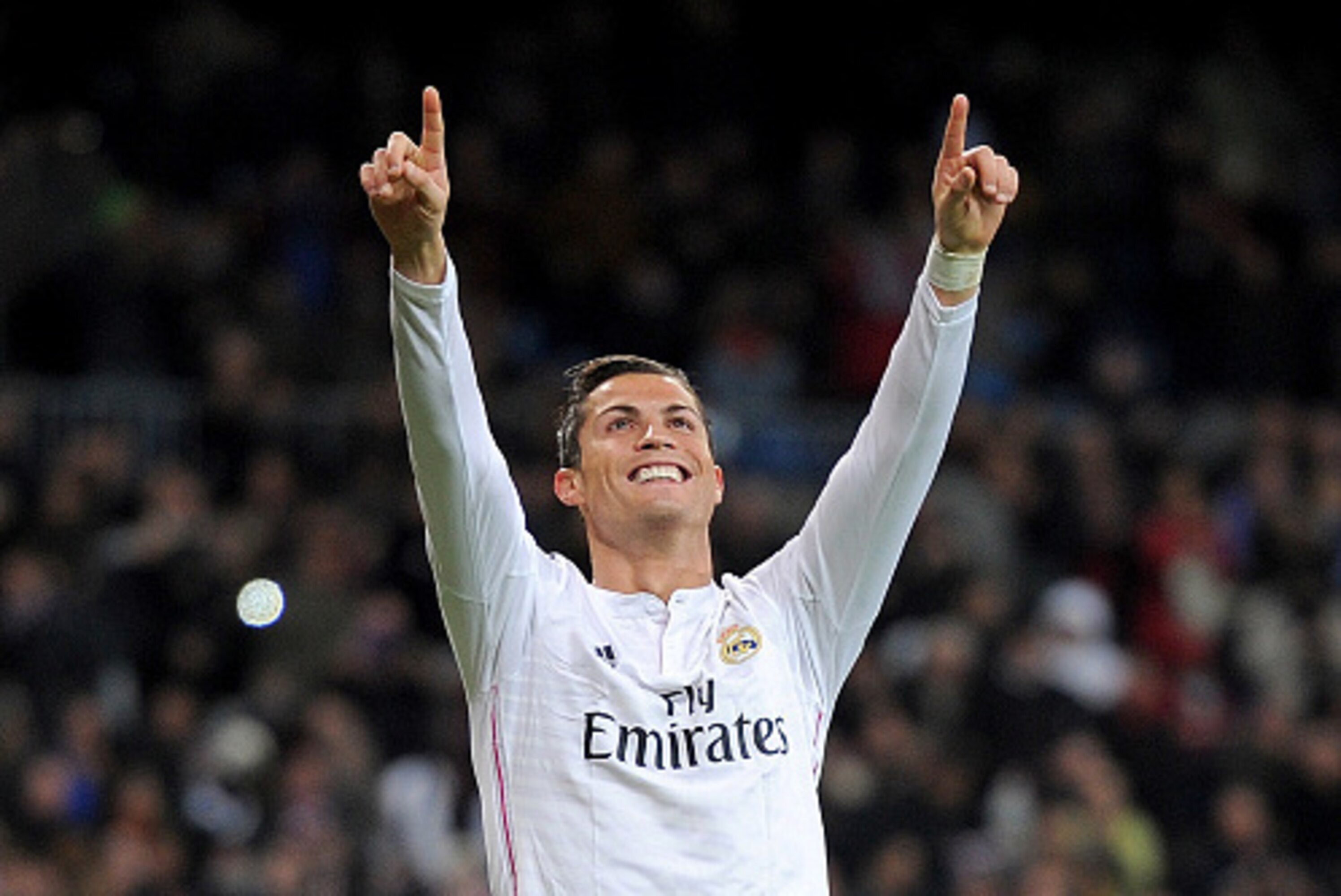 Selecting 3 Christmas Gifts for Real Madrid's Cristiano Ronaldo