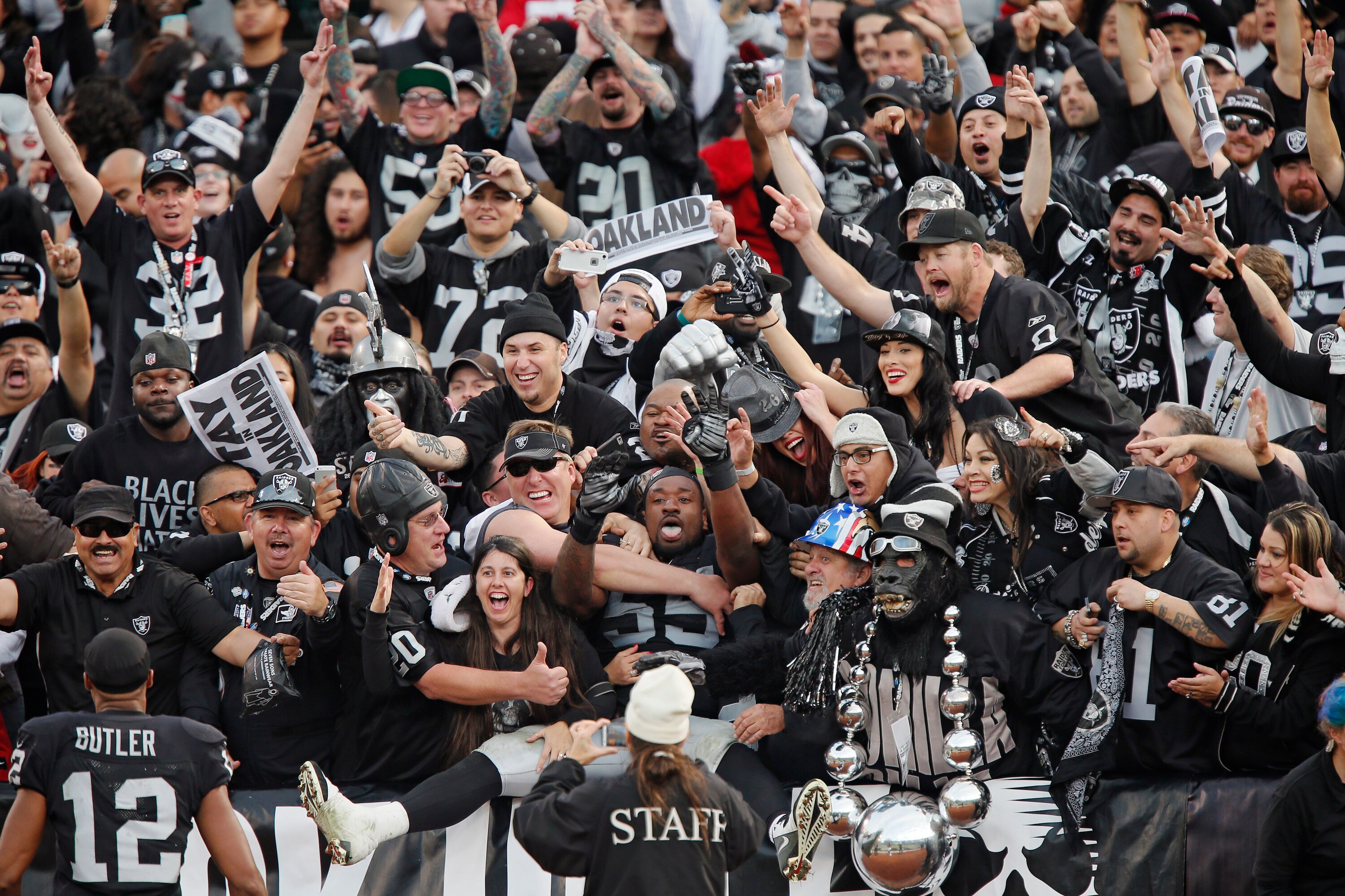 Oakland Raiders Free-Agency Tracker: Updated Signings, Rumors and Grades