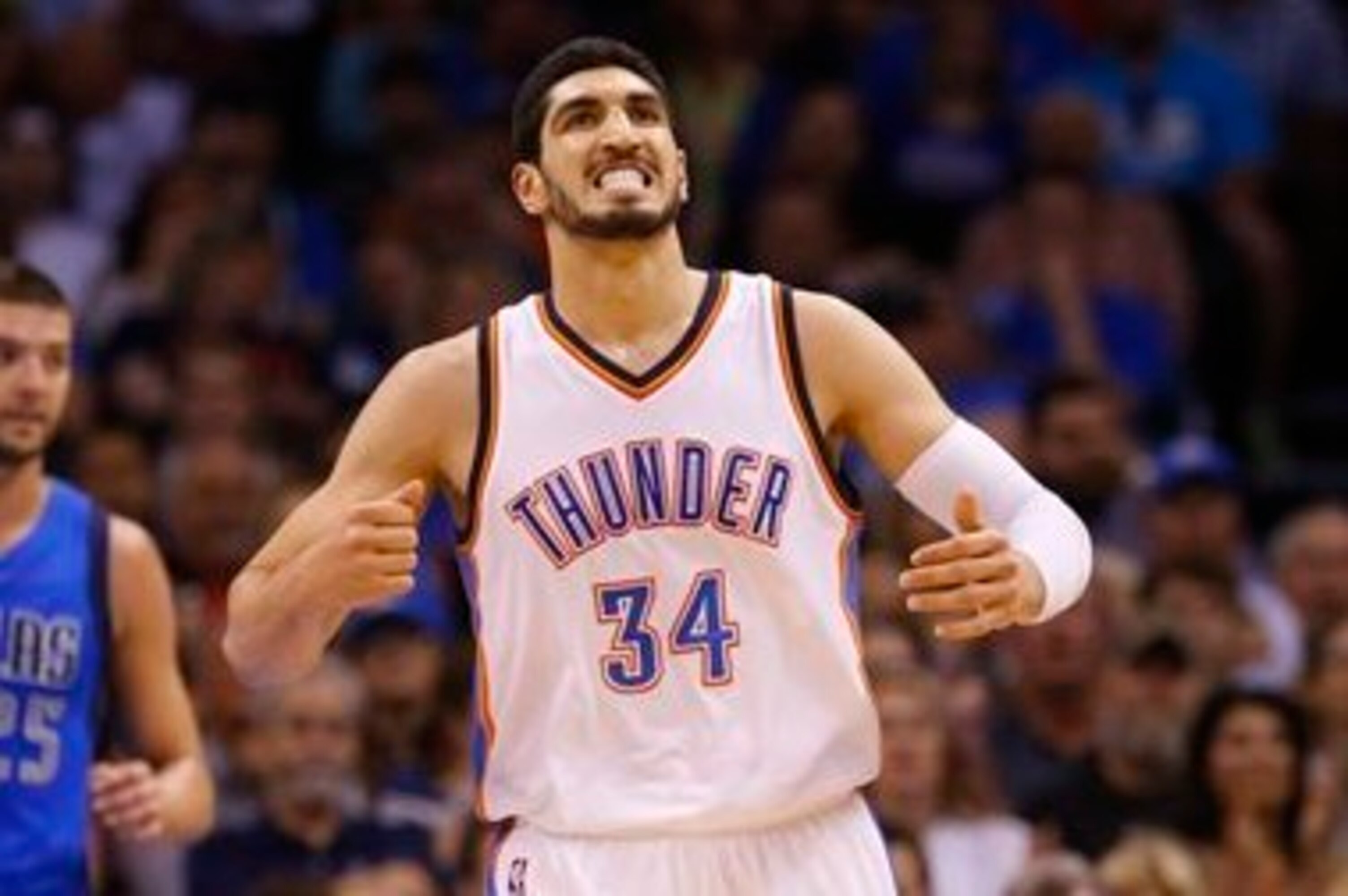 5 NBA Restricted Free Agents Likely to Change Teams During 2015 Offseason