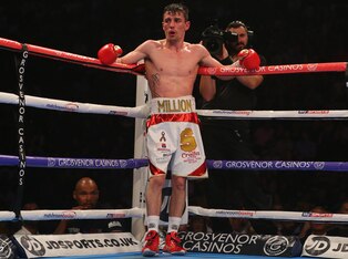 lightweight boxing uk