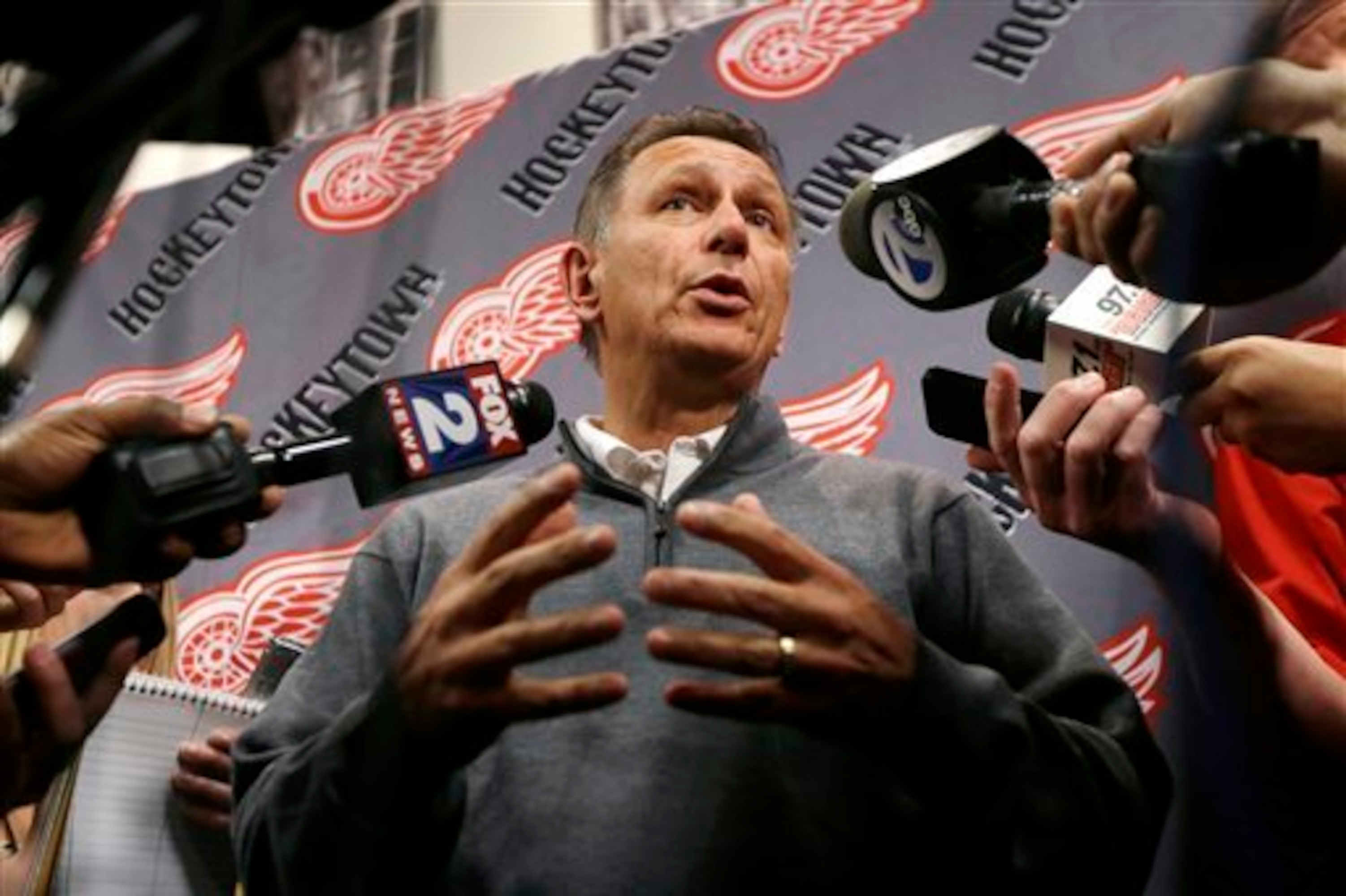 10 NHL General Managers on the Hot Seat in 2015-16