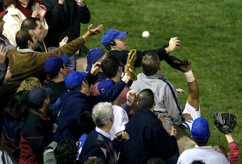 baseball crowd catch rule