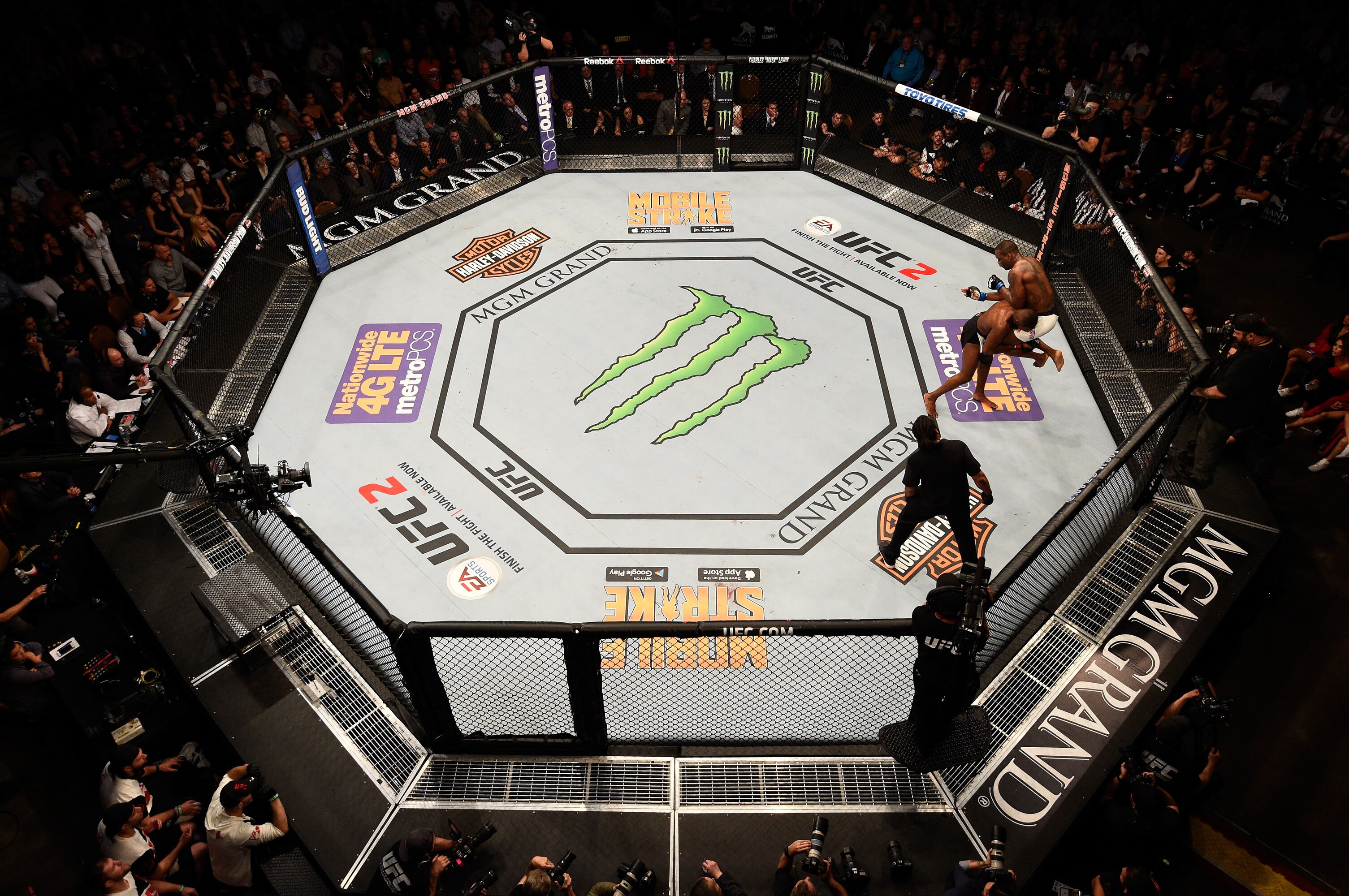 UFC 200 Primer: Ranking the 200 Biggest Moments in UFC History