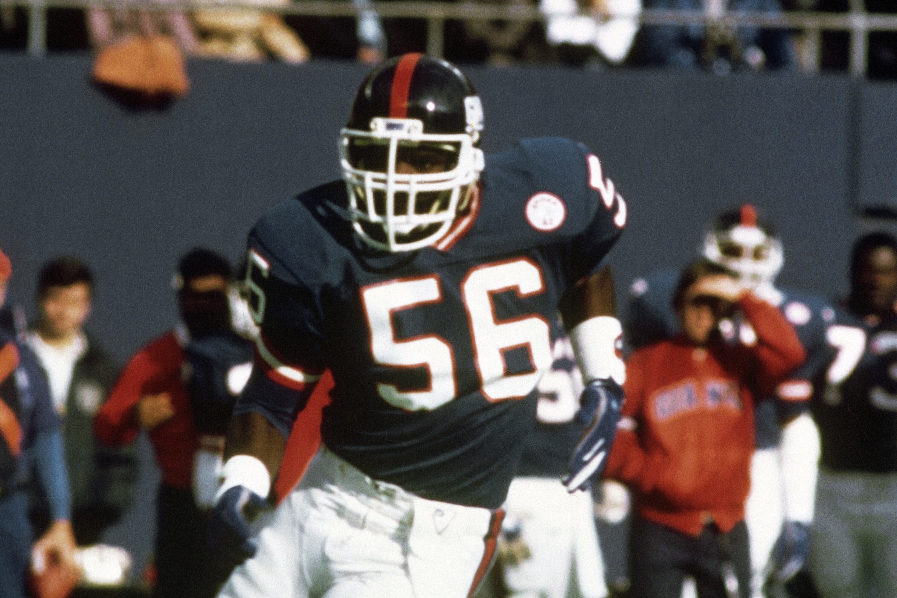 The Top 10 NFL Linebackers of All Time