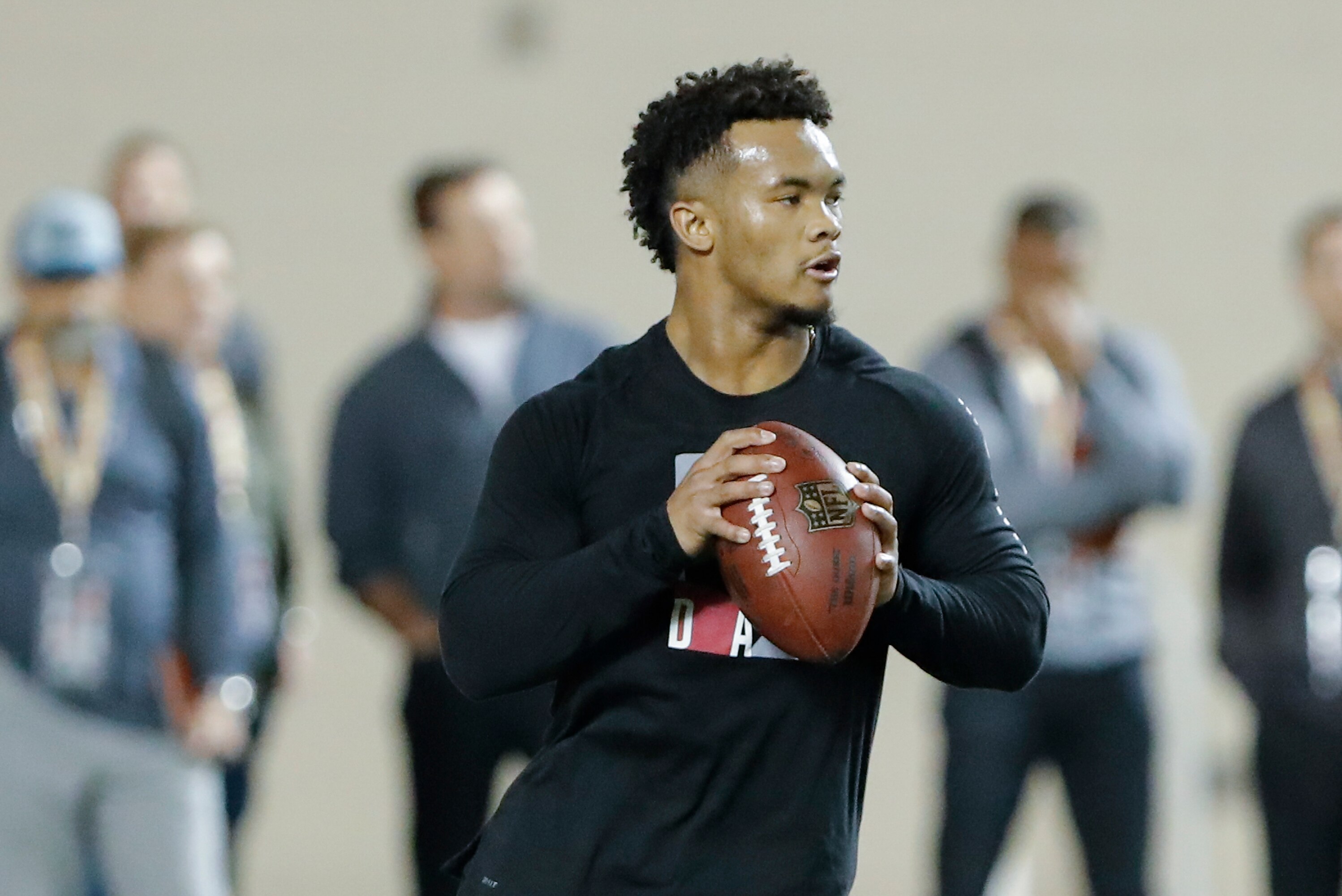 Predicting Landing Spots for Quarterbacks in the NFL Draft's First Round