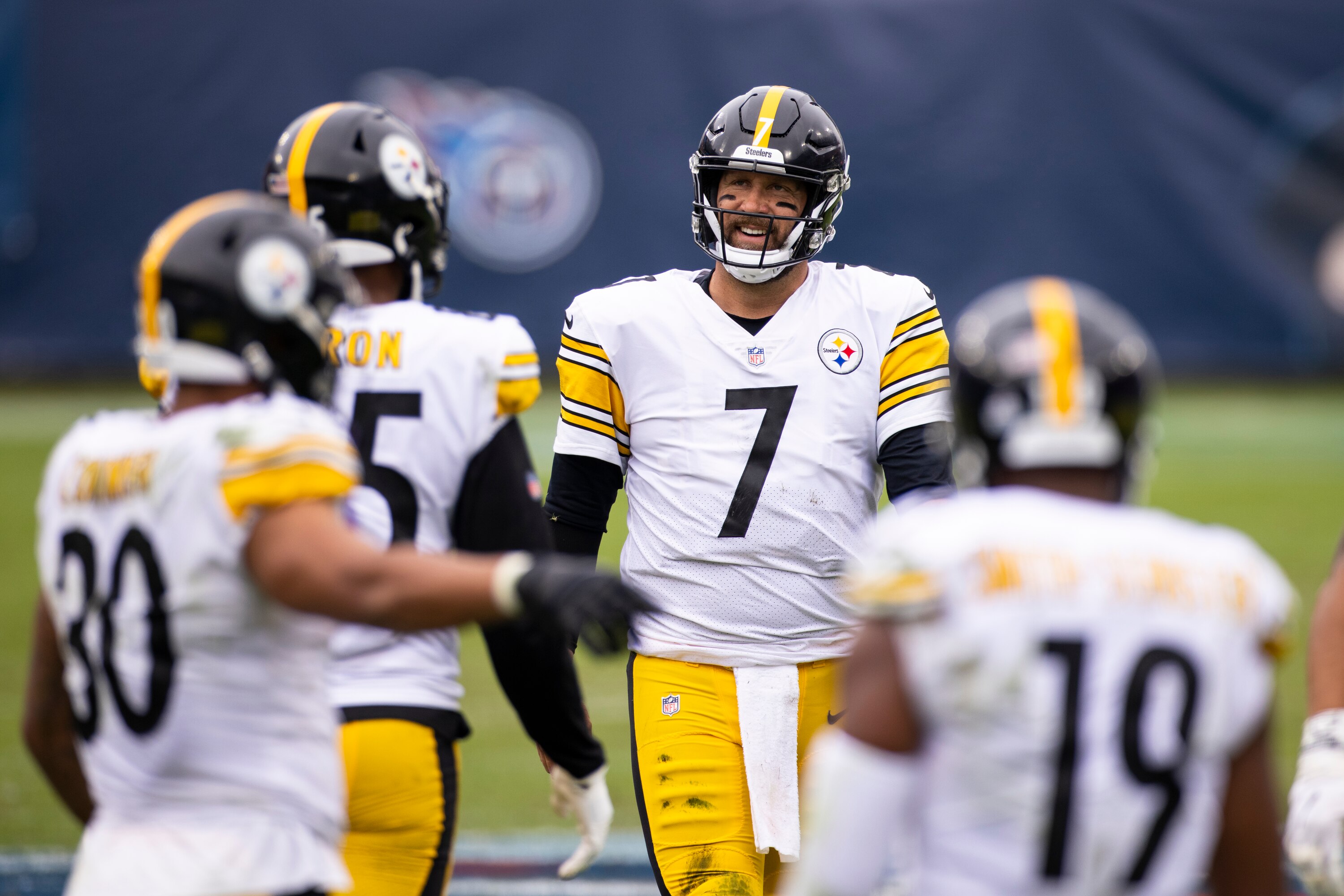 Week 8 NFL Picks: Odds, Prop Bets and Predictions for Sunday's Schedule