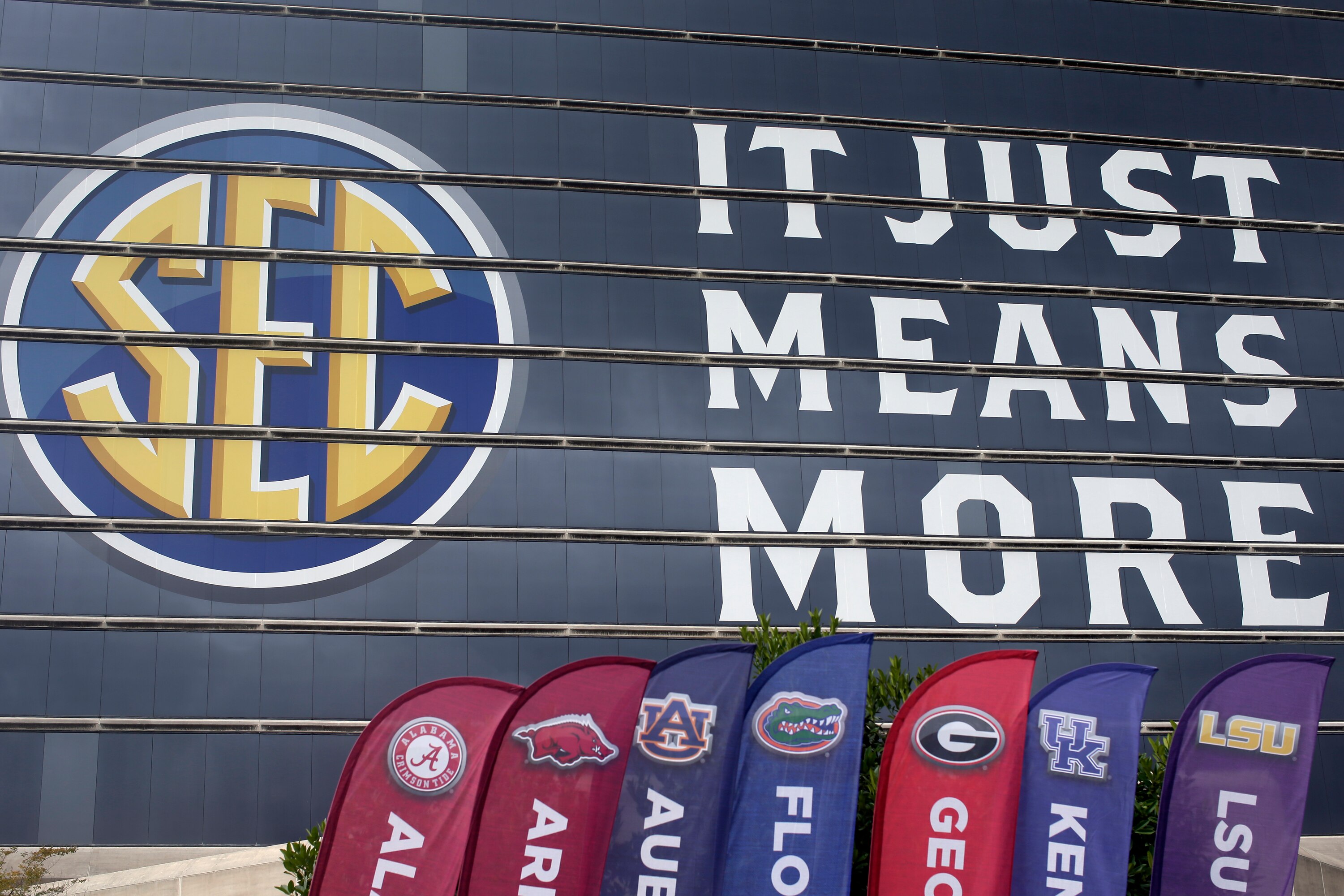 Ranking Every Power Five Conference in 2021 College Football Season