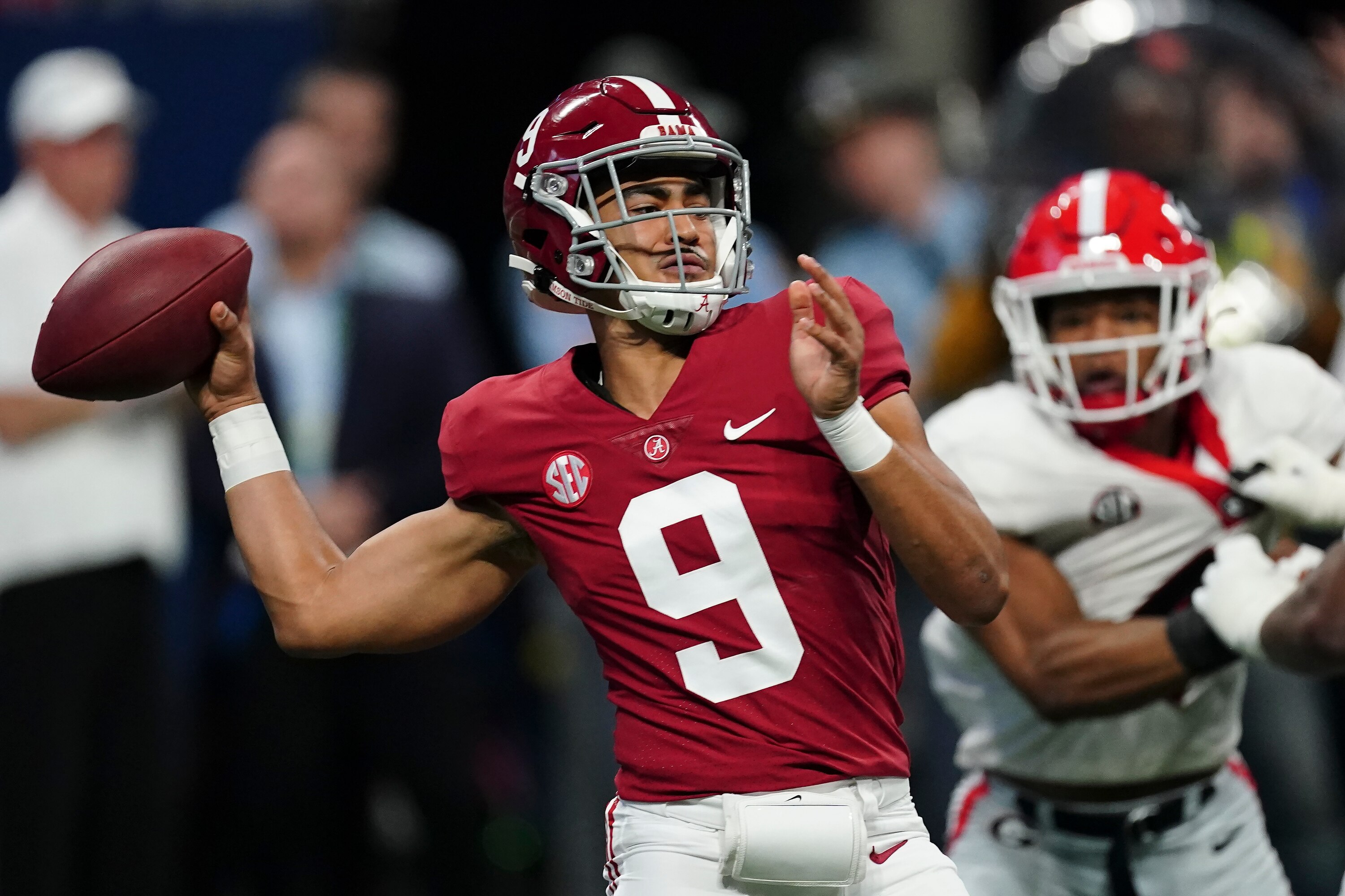 College Football Awards 2021: Start Time, Date, TV Schedule and More