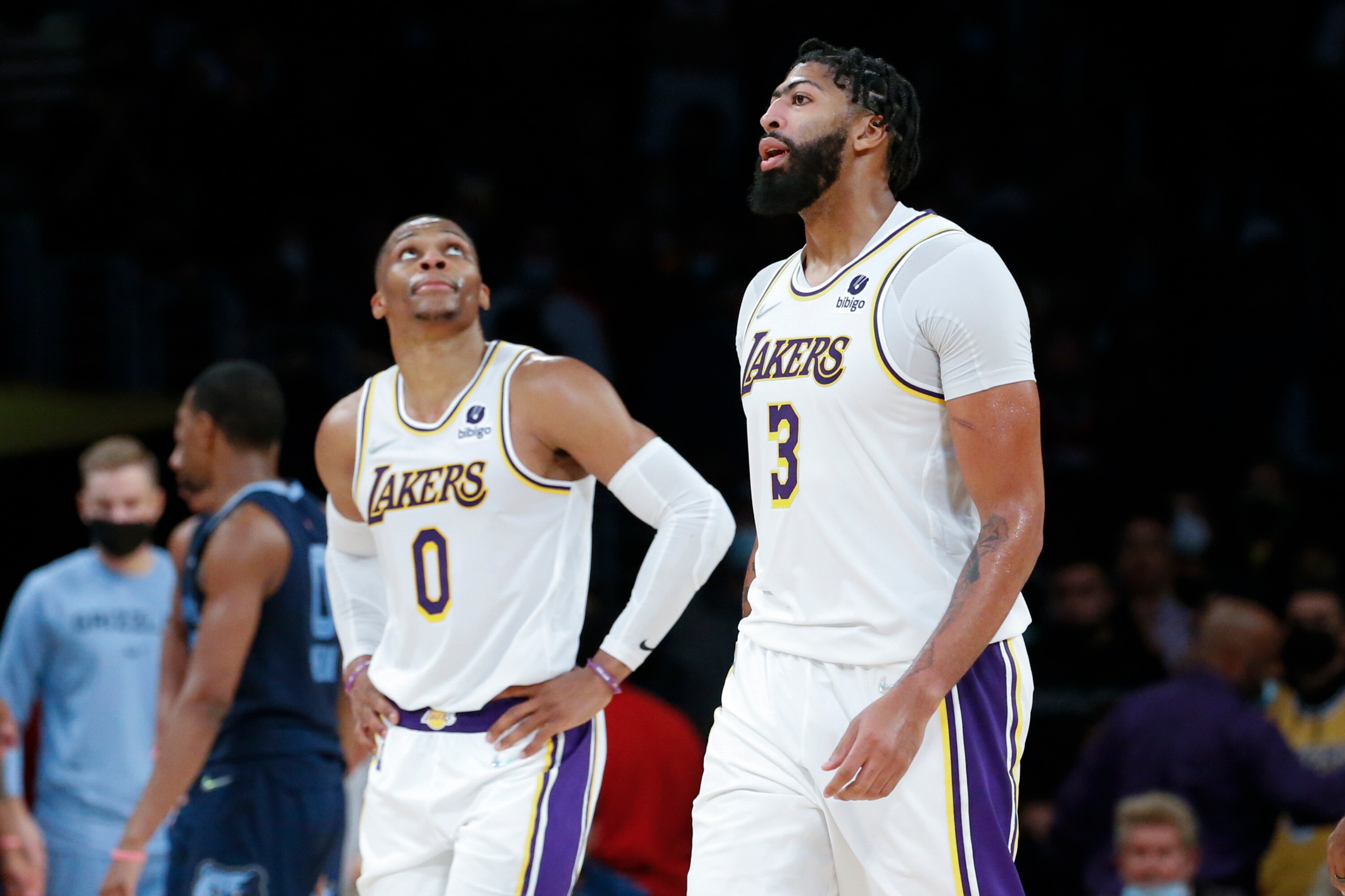 Lakers' Hypothetical Blockbuster Trades to Shake Up NBA Offseason